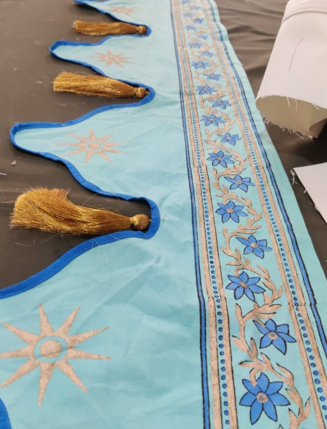 Valences | Scallops | Tent Accessories | Elegant Tent Decor Set ...