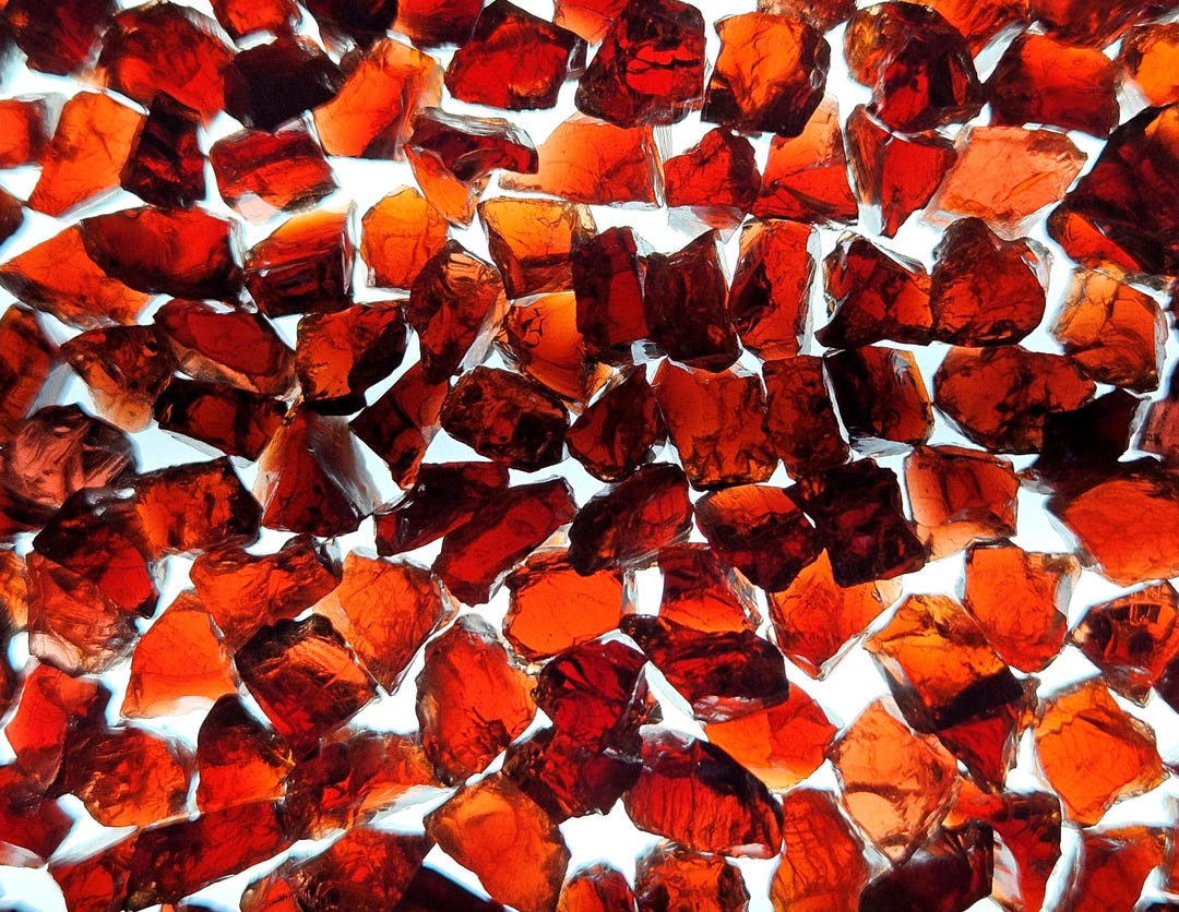 Bright Red Garnet Rough Stone, Garner Raw Crystal, 1 Quantity 125 Cts ...