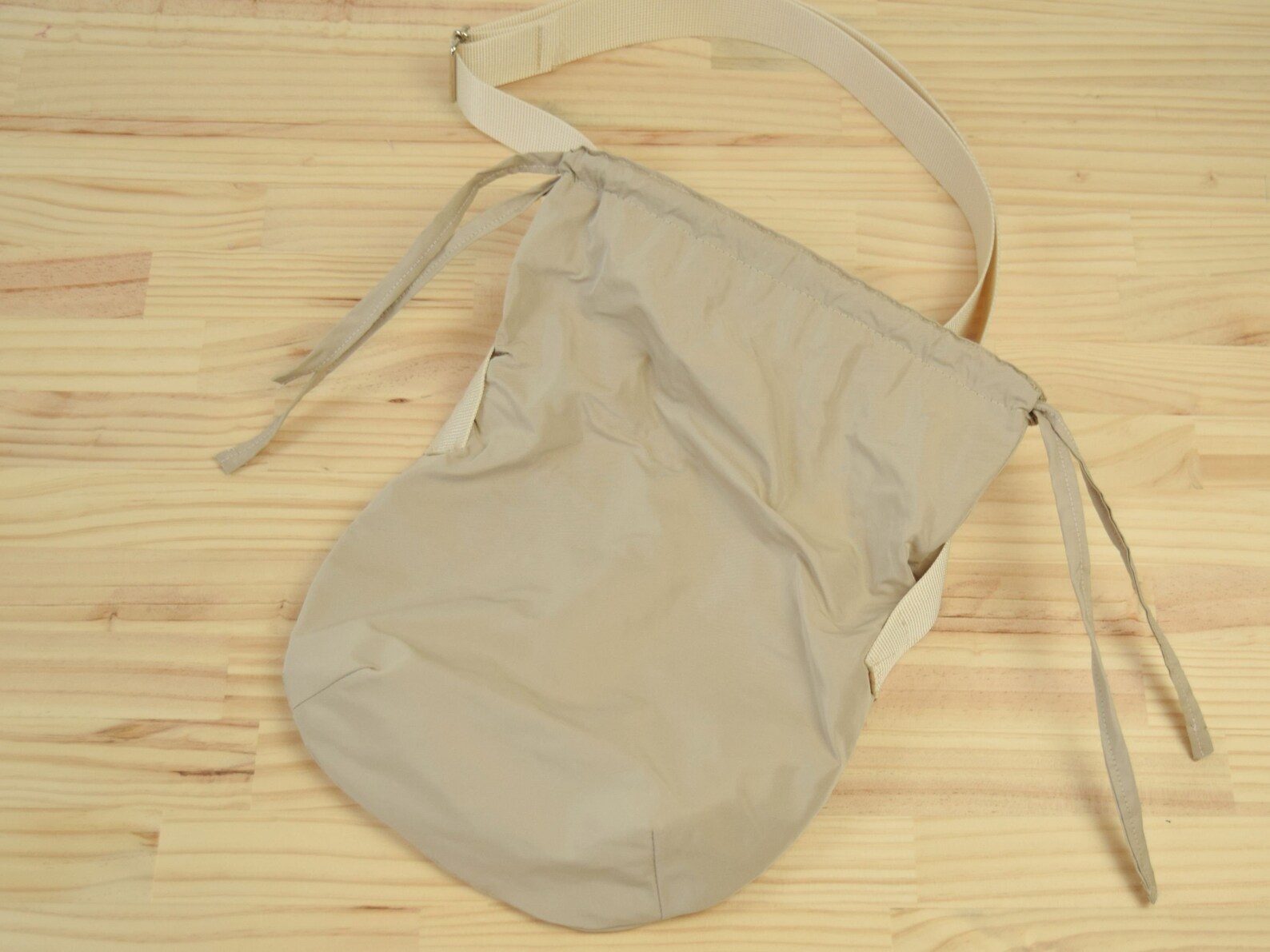 U Drawstring Shoulder Bag With an Inside Pocket - PDF Sewing Pattern ...