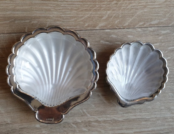Pair of pretty vintage 1920's Art Deco shell sliver p… - Gem