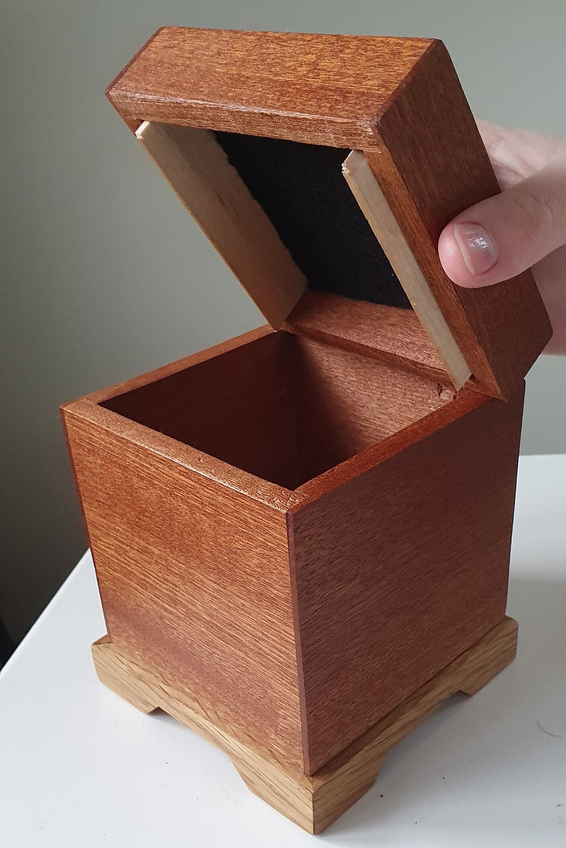 Handmade Sapele Box, Oak Veneer and Base - Etsy
