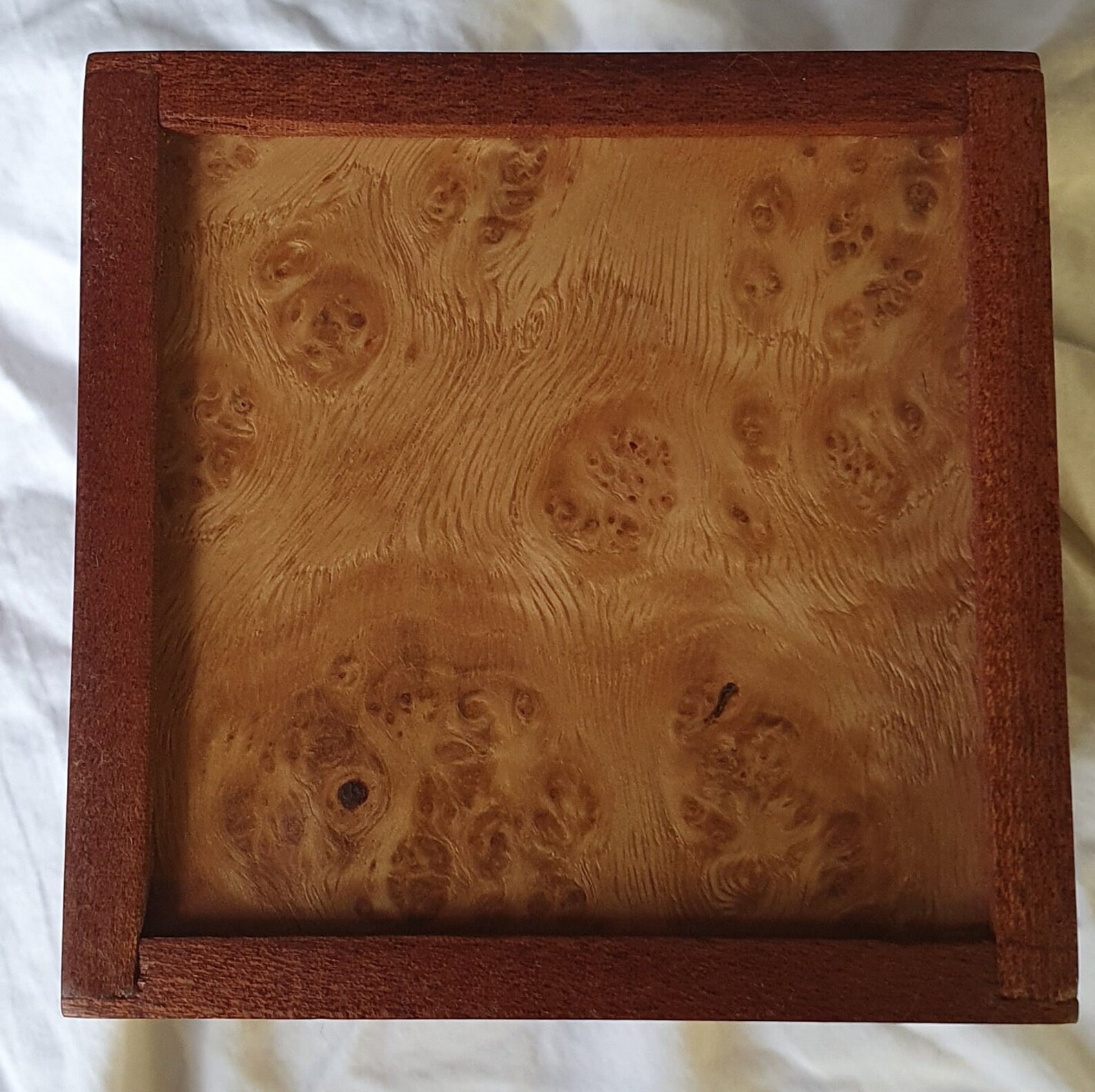 Handmade Sapele Box, Oak Veneer and Base - Etsy