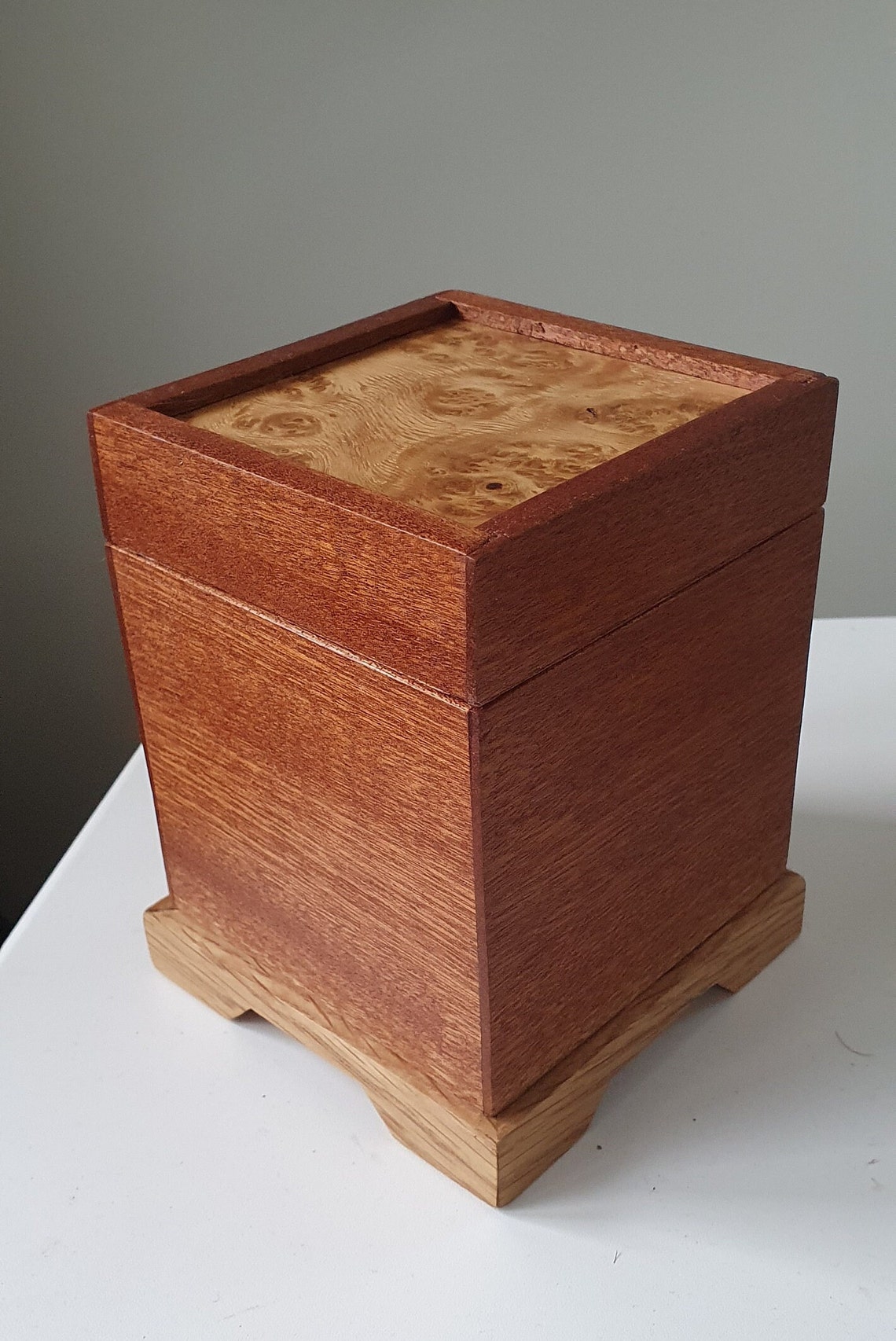 Handmade Sapele Box, Oak Veneer and Base - Etsy