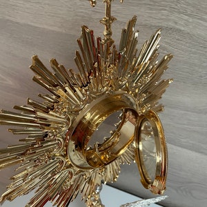 Antique 18th-century Monstrance: Handcrafted Gold & Silver Ostensorium ...