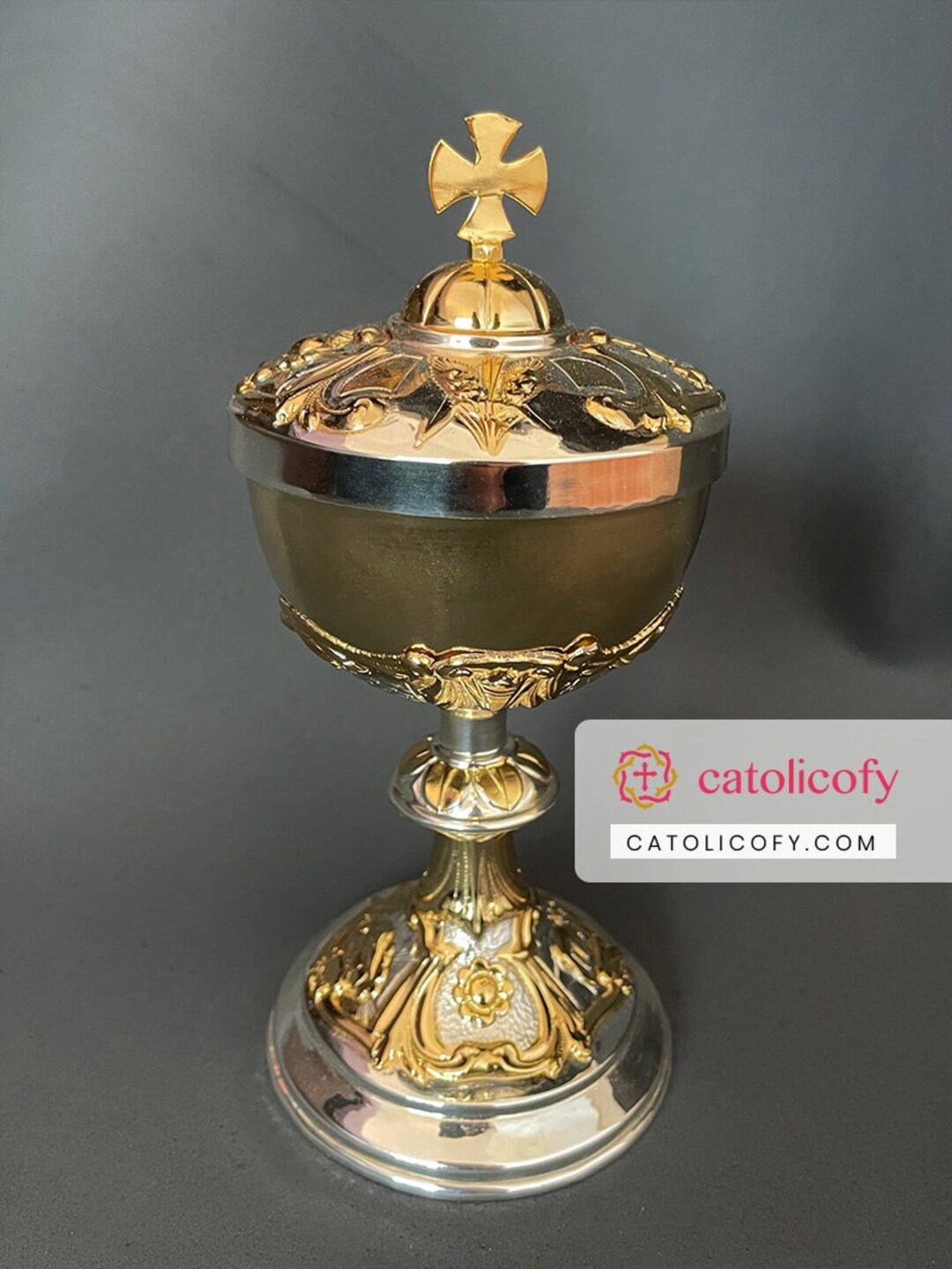 S. XIX: Restored Old and Beautiful Ciborium in Bronze With a Solid ...