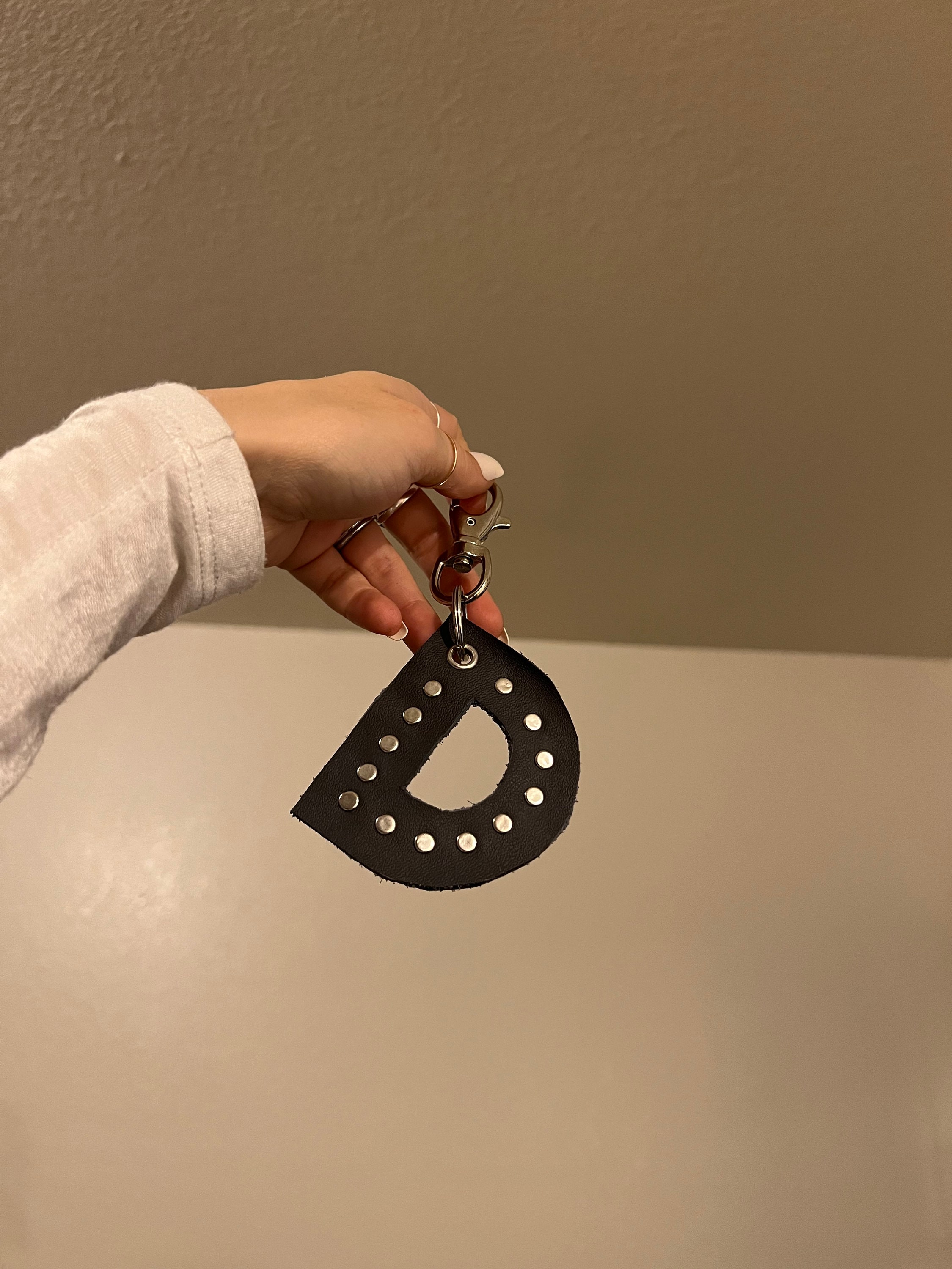Custom Leather Initial Keychain Riveted Leather Keychain - Etsy