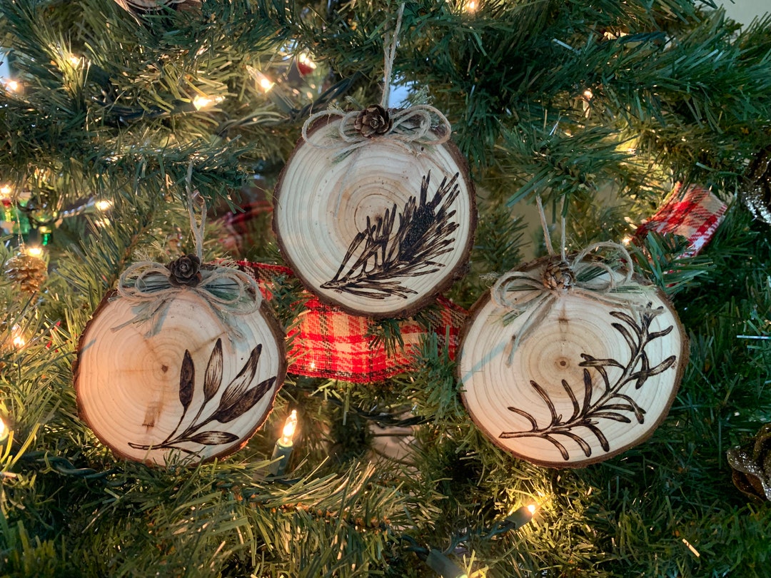 Handmade Pyrography Holiday 4 Round Wood Ornament - Etsy