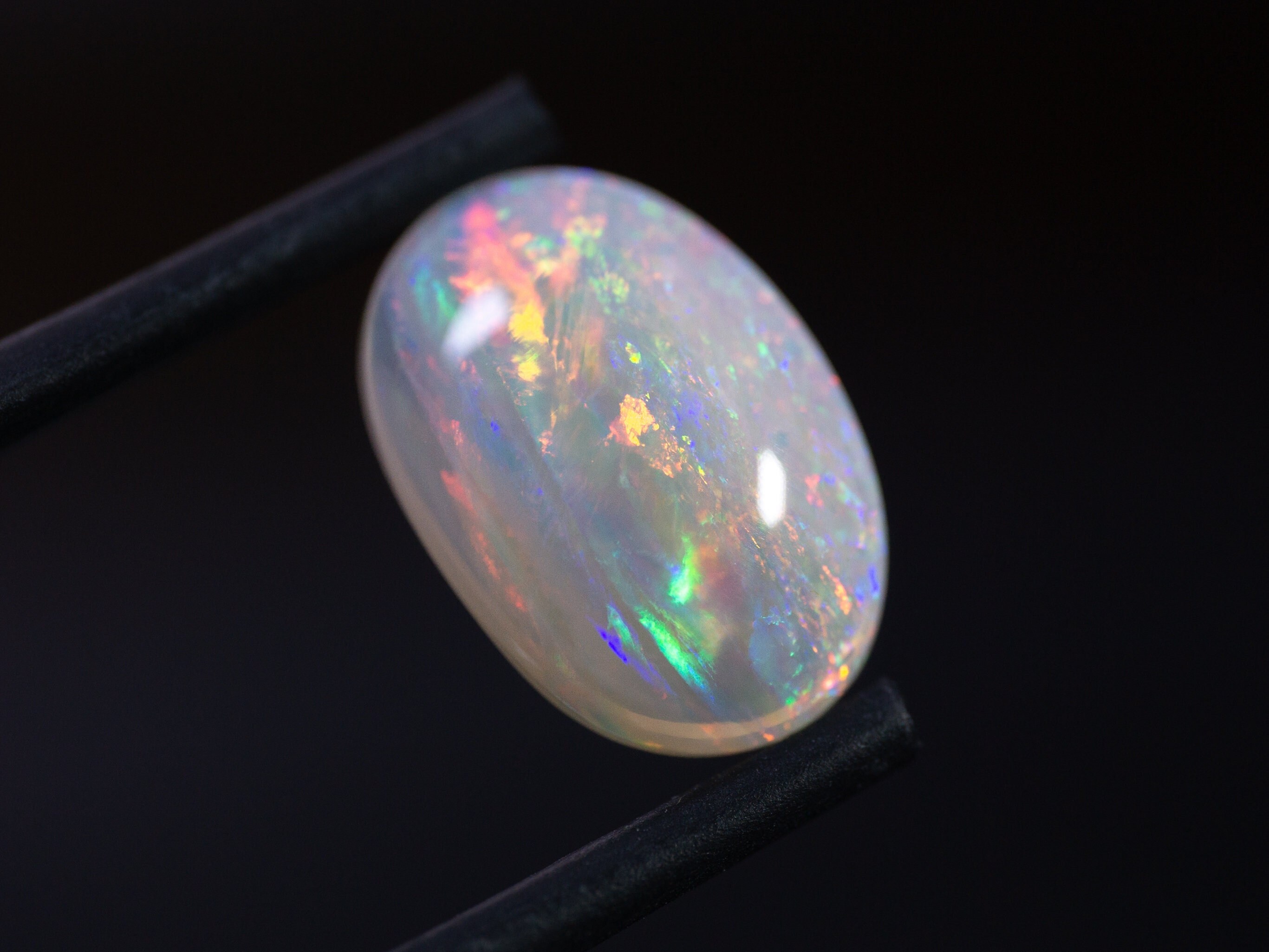 3.65 Carat Australian Vertical Seam White Crystal Opal Oval Cabochon ...