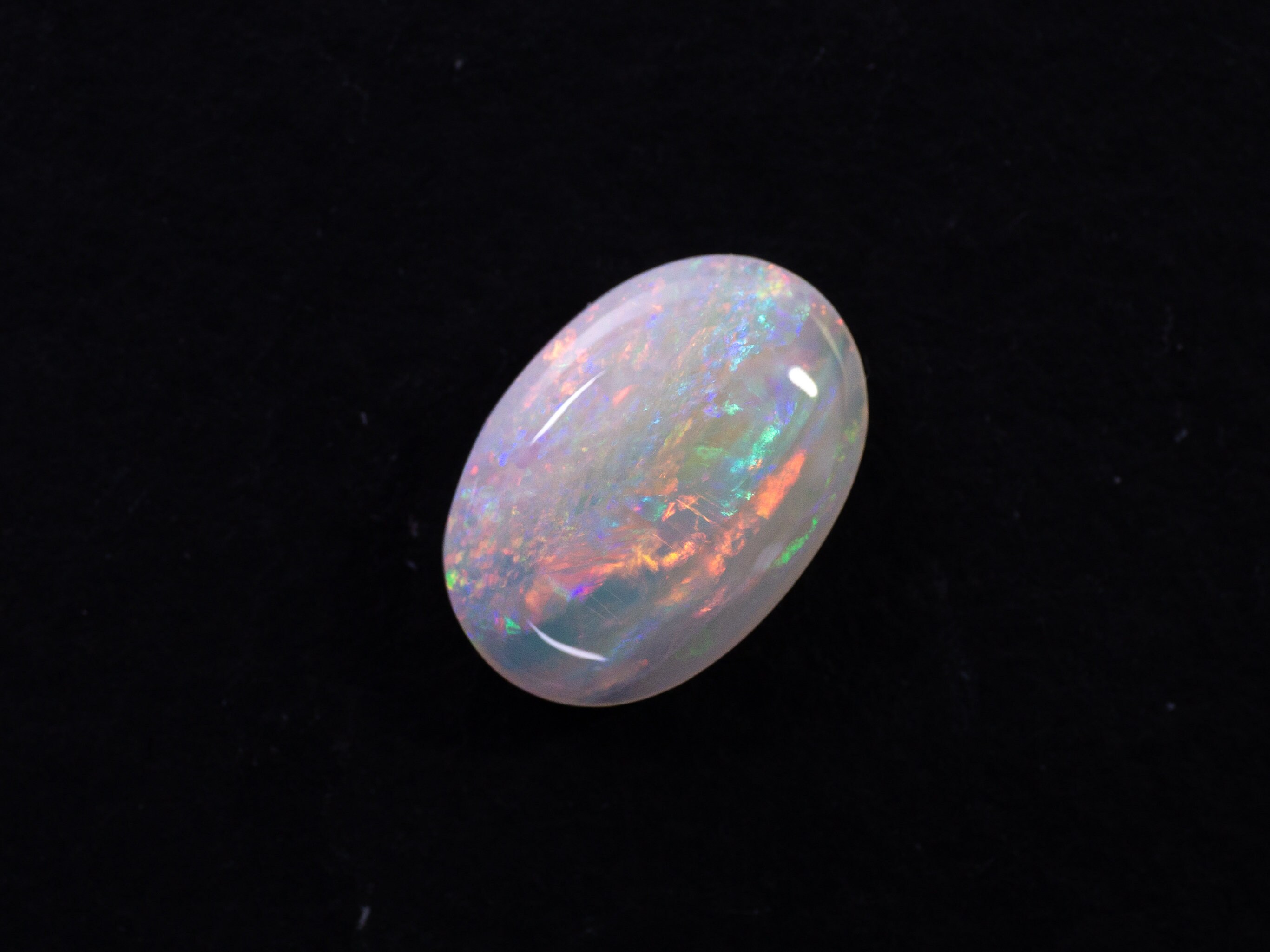 3.65 Carat Australian Vertical Seam White Crystal Opal Oval Cabochon ...