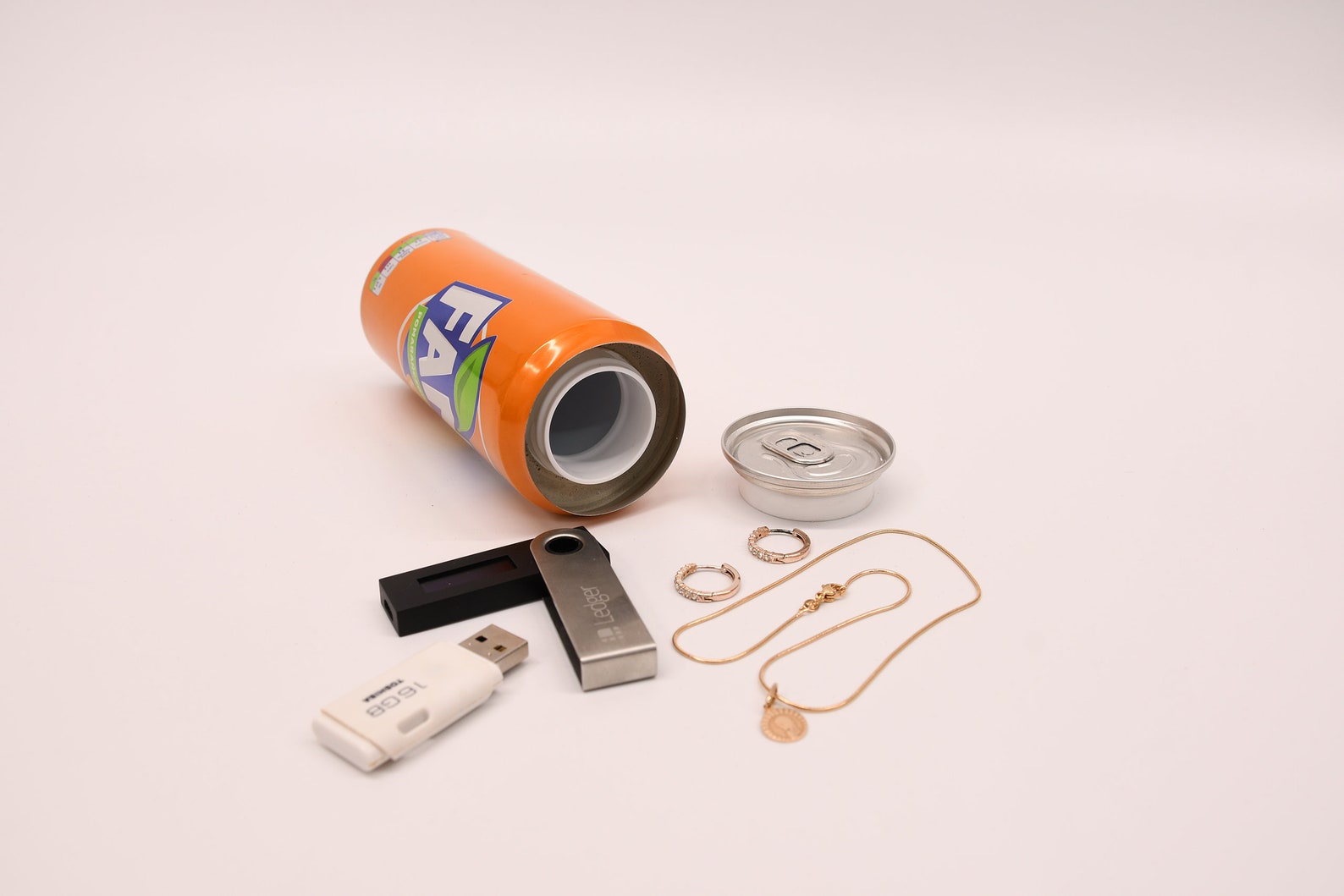 Fanta Stash Can Safe Gift Diversion Secure Secret Storage Stash Away ...