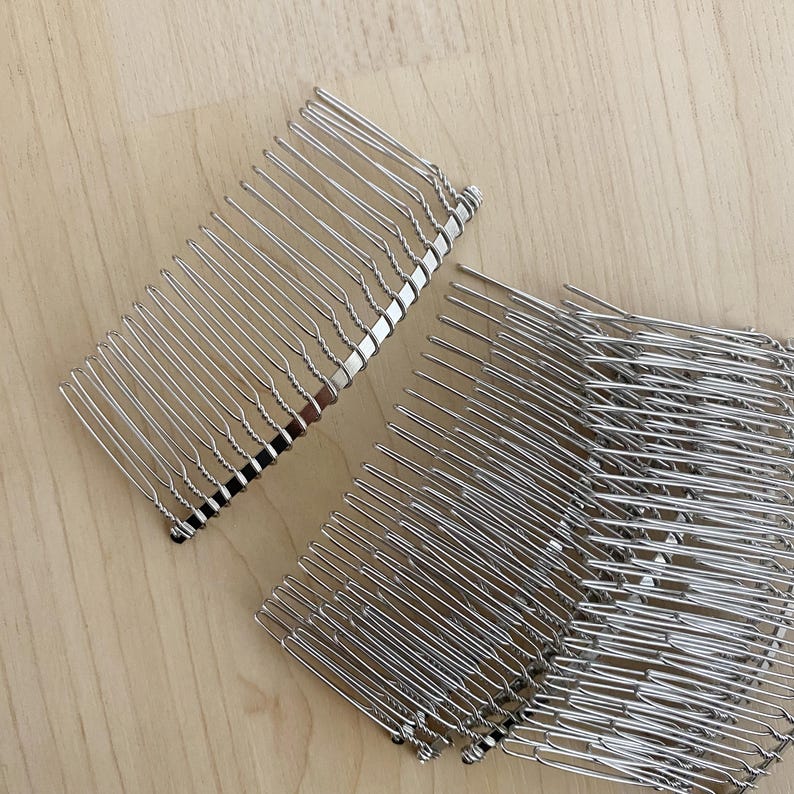 22 Teeth 3 1/4 Inches Wide Silver Tone High Quality Wholesale Wire ...