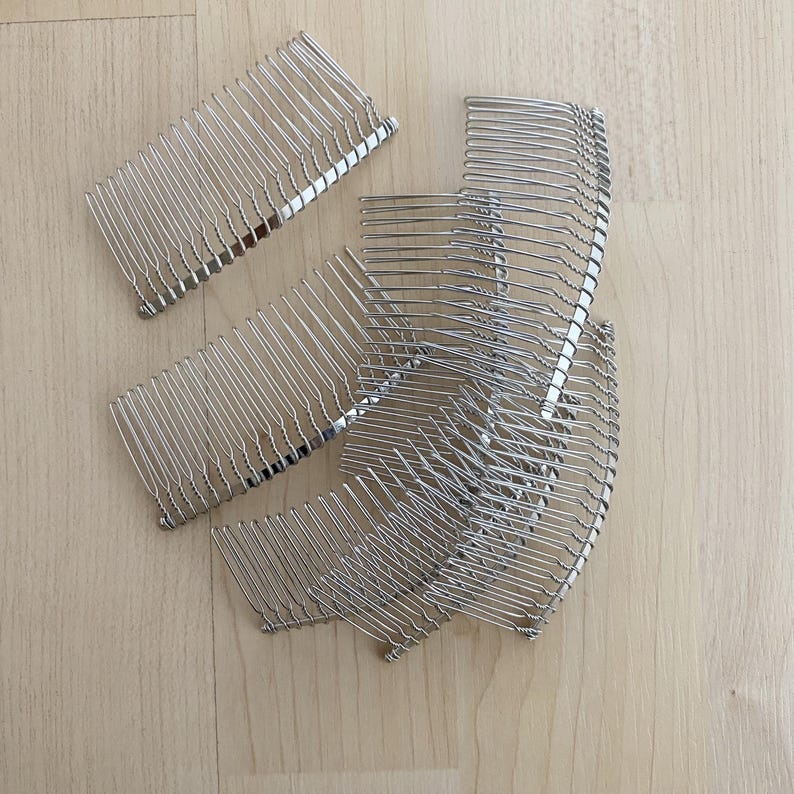 22 Teeth 3 1/4 Inches Wide Silver Tone High Quality Wholesale Wire ...