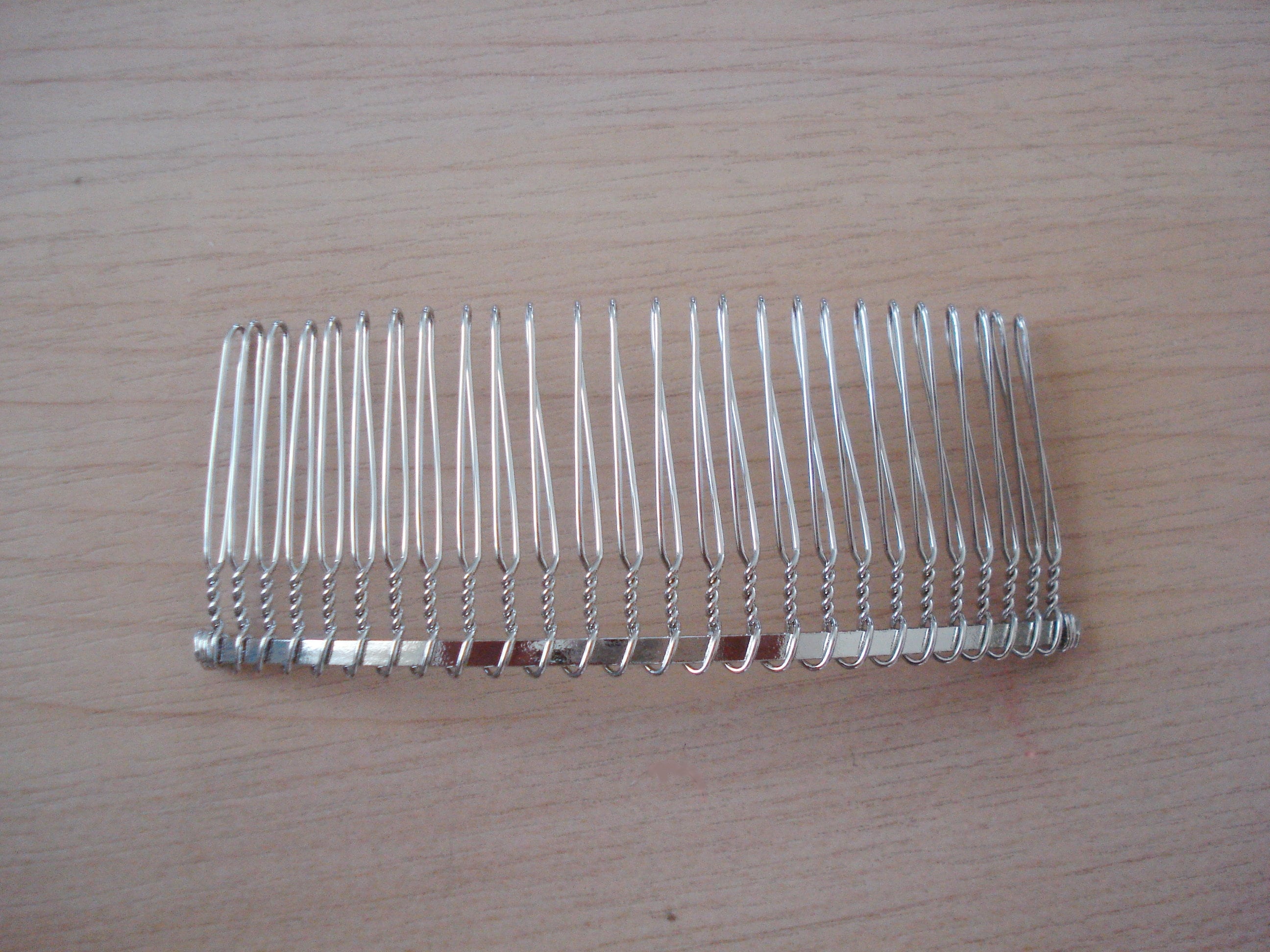 26 Teeth 4 Inches Wide High Quality Silver Tone Wire Comb Hair Comb ...