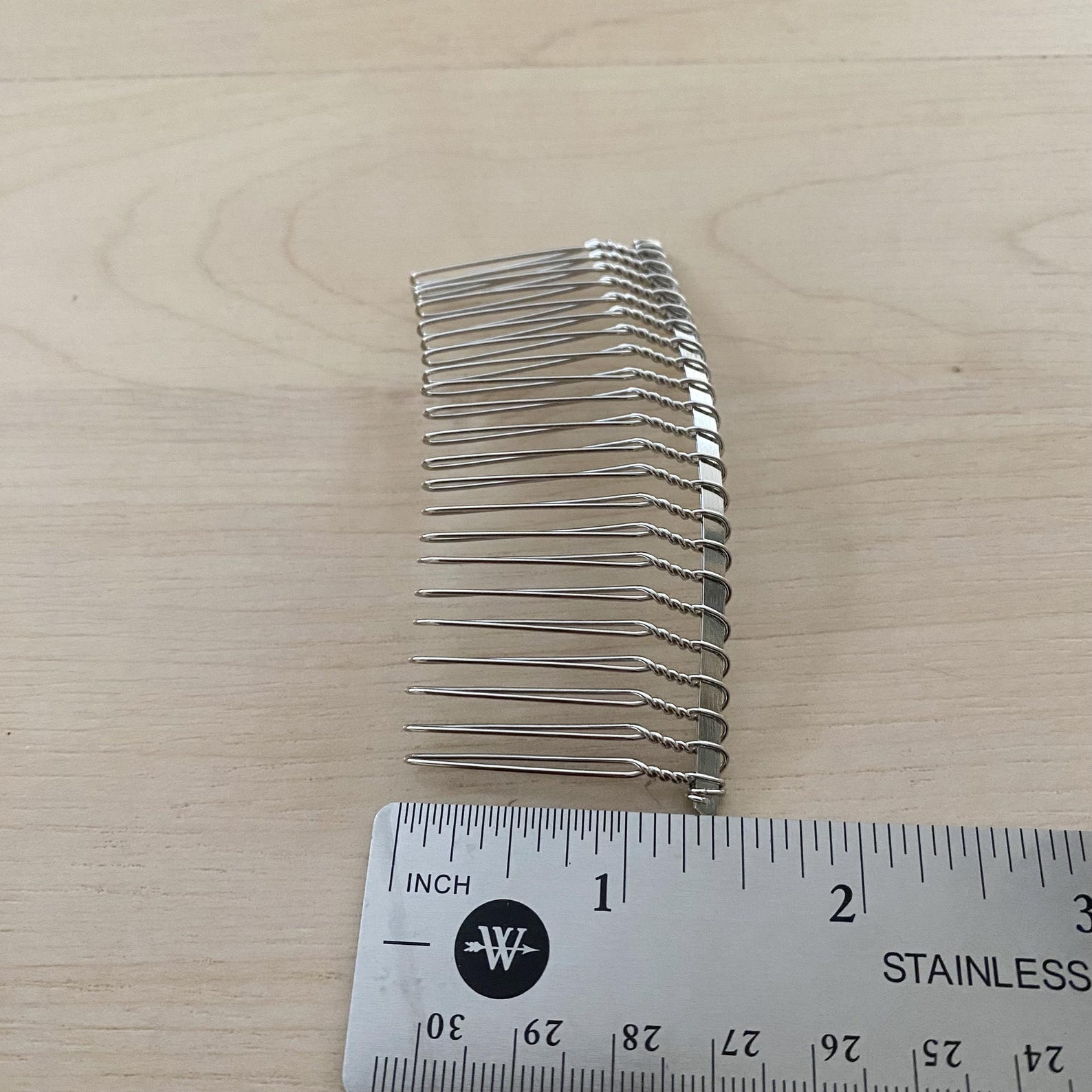 22 Teeth 3 1/4 Inches Wide Silver Tone High Quality Wholesale Wire ...