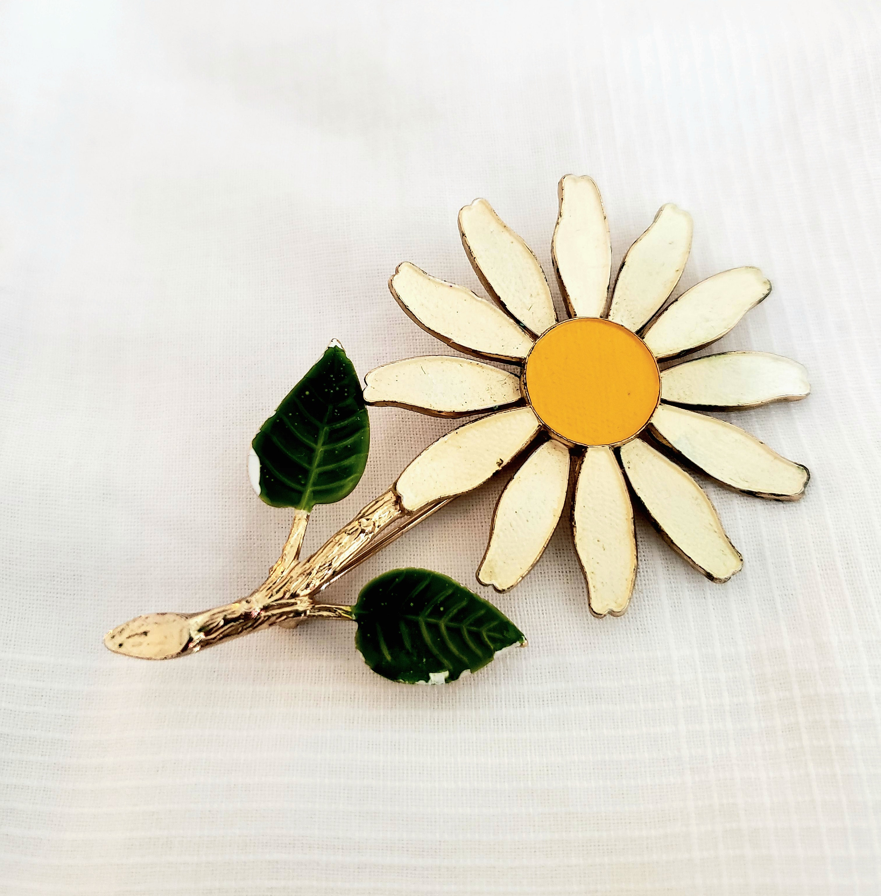 Vintage Daisy Brooch, White Daisy Pin - Etsy