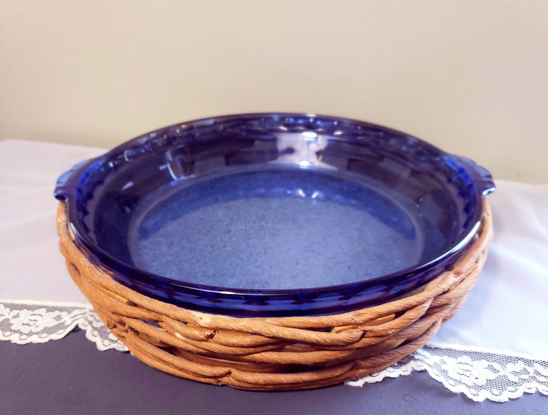 Vintage Cobalt Blue Pyrex Pie Plate With Wicker Basket Holder, 229 - Etsy