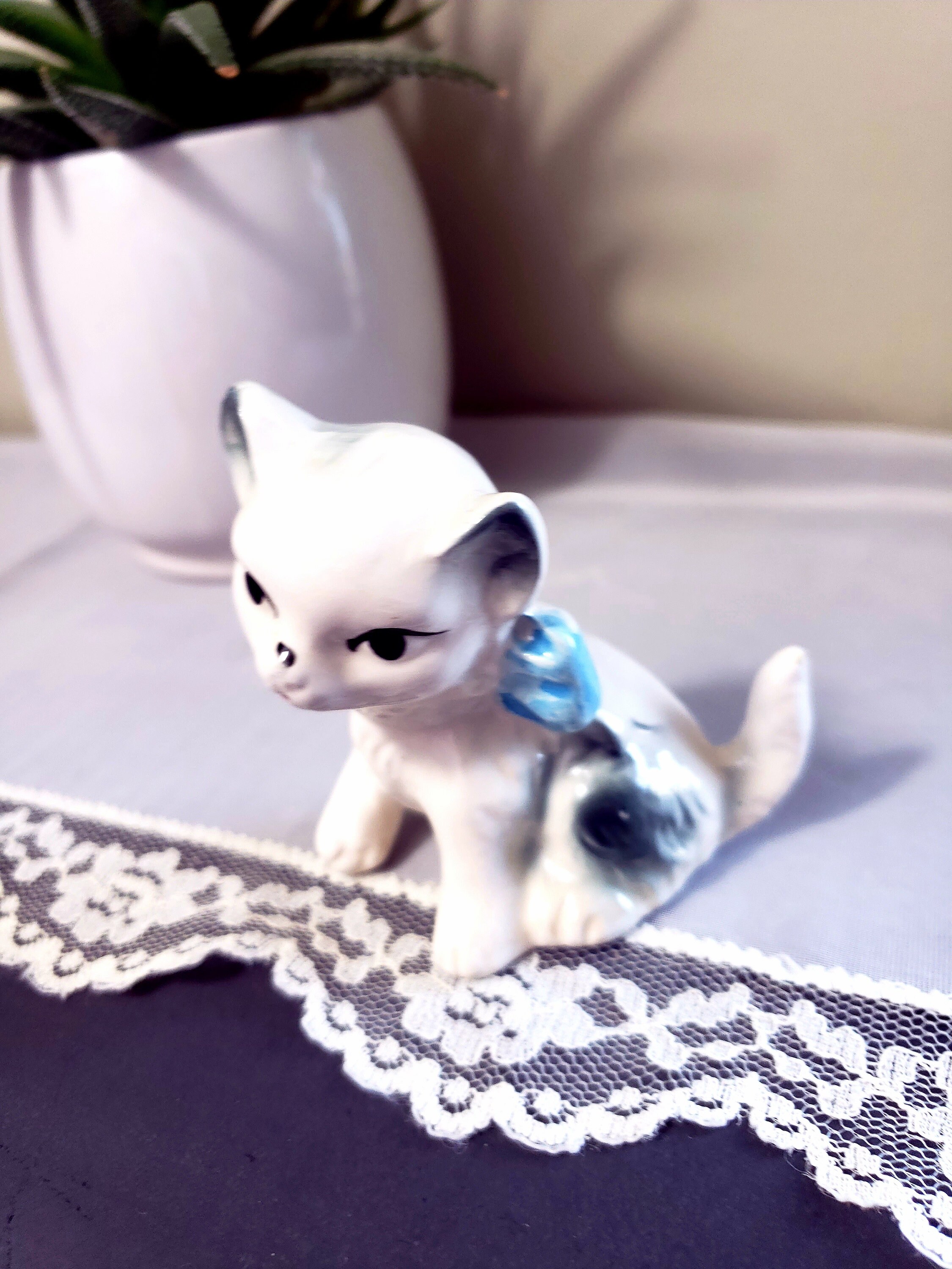 Vintage Small Ceramic Cat Figurine With Blue Bow, Made in Japan - Etsy