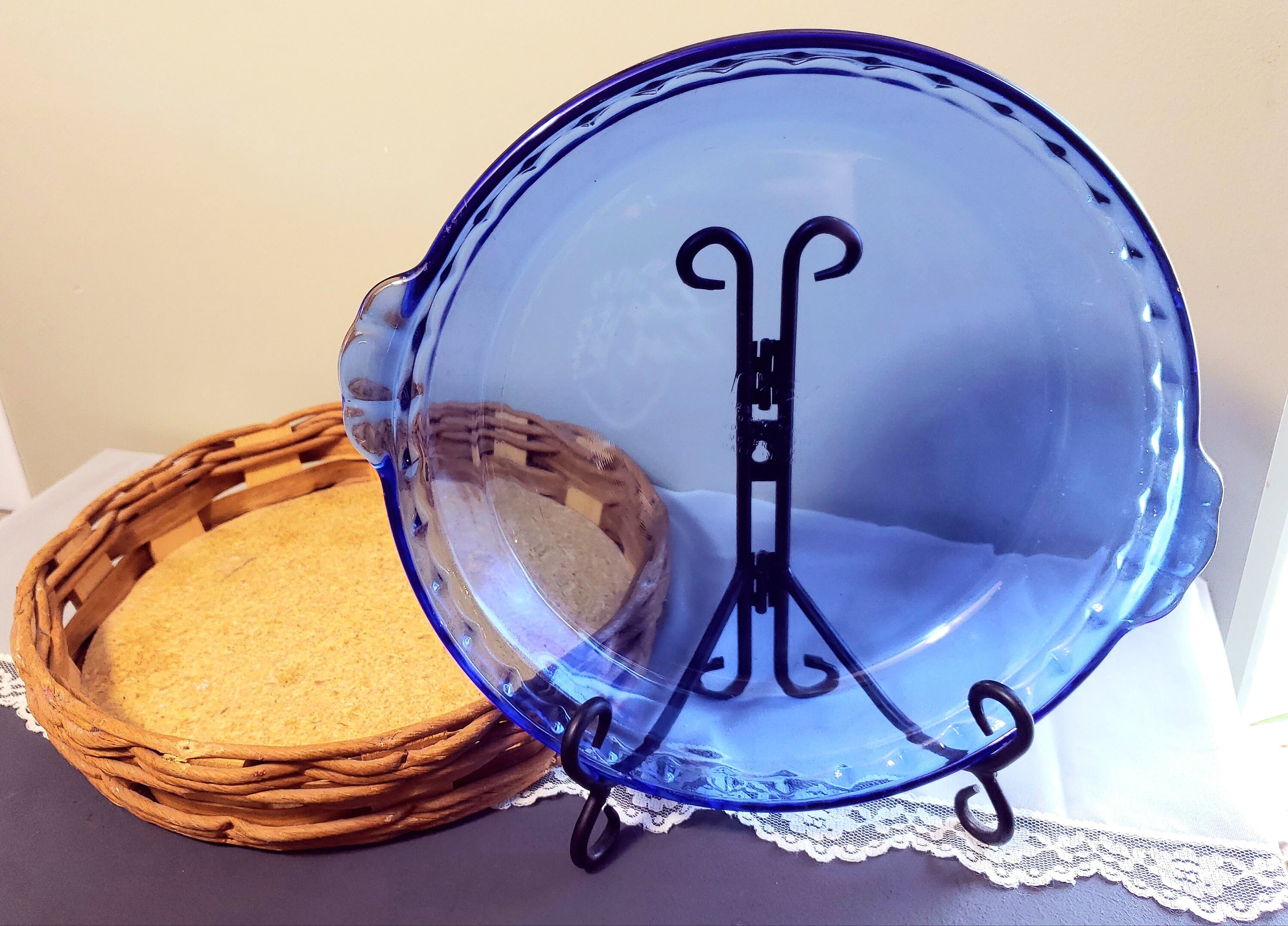 Vintage Cobalt Blue Pyrex Pie Plate With Wicker Basket Holder - Etsy