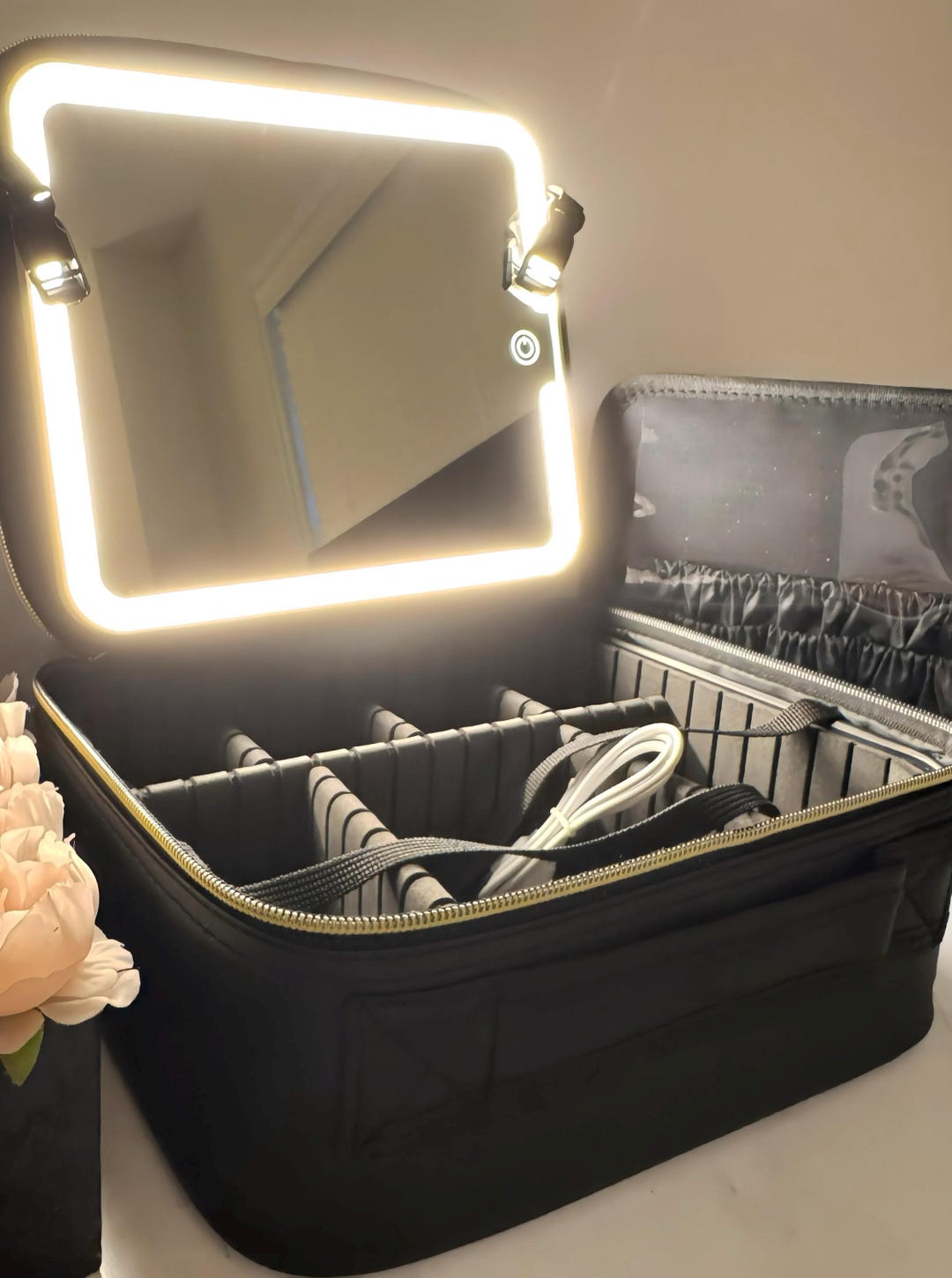 LED Makeup Mirror Case – Lighted Travel Cosmetic Bag With Rechargeable ...