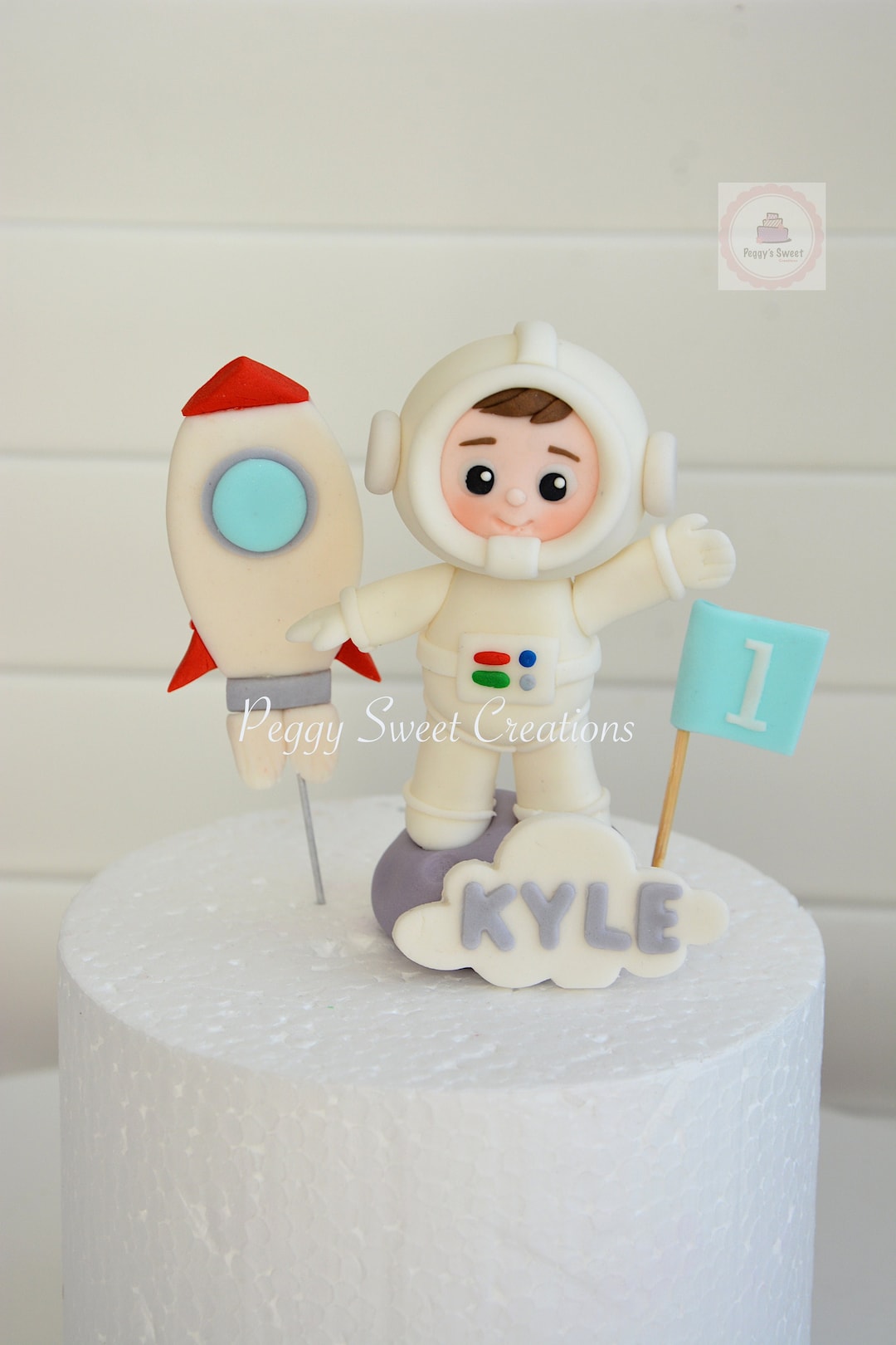 Fondant Astronaut Fondant Cake Topper - Space Birthday - Etsy