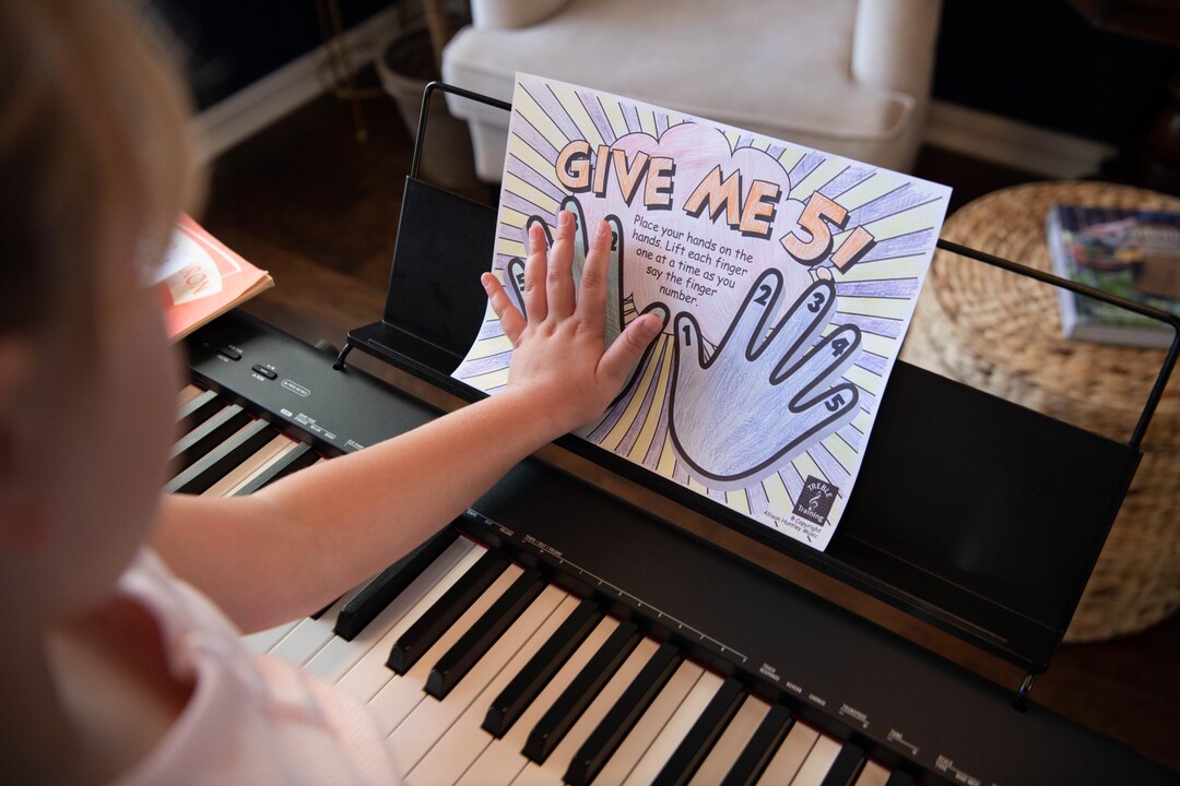 Piano Finger Number Activity Sheet: Beginner Lesson, Color & B/W ...