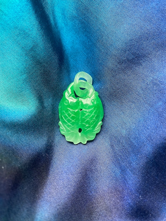 green jade carved fish - Gem