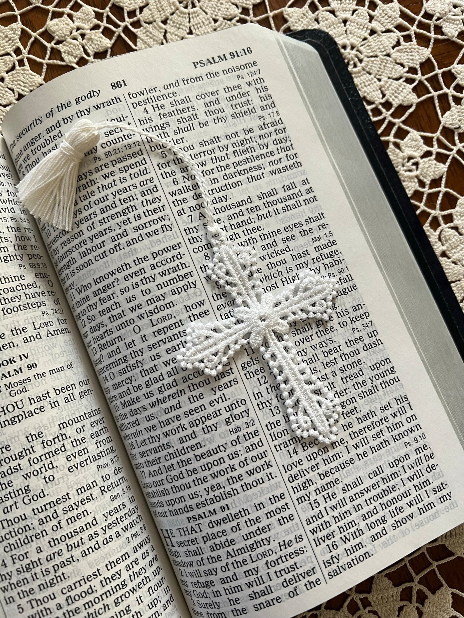 Lace Cross Bookmark With Tassel (machine Embroidery Freestanding Lace ...