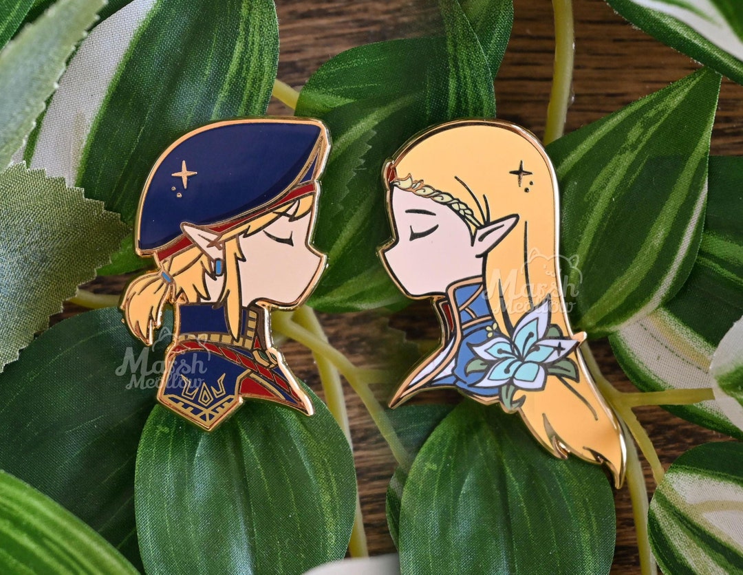 Royal Link & Zelda Hard Enamel Pin - Loz Pins - Pin Collection - Etsy