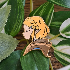 TOTK Link & Zelda Hard Enamel Pin - Loz Pins - Pin Collection - Etsy