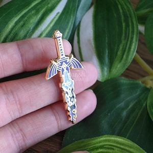 Glow in Dark Master Sword Pin - Gold Plated Hard Enamel Pin - Zelda ...