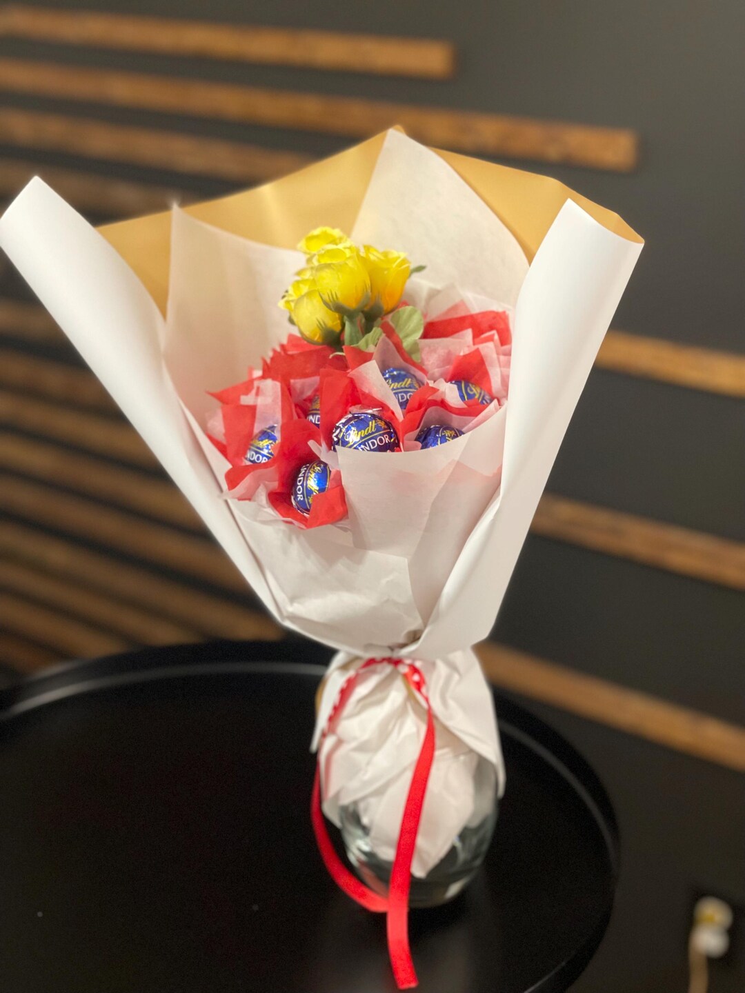 Customized Candy Bouquet of Flowers and Chocolate Ferrero Gift Lindt ...