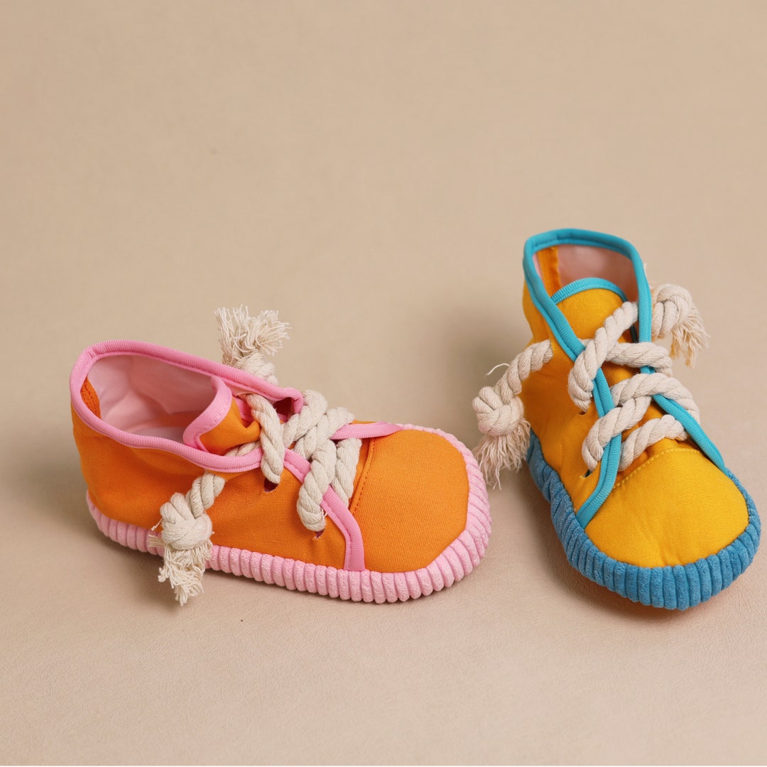 Shoe Dog Rope Chew Toy, Shoes Saver, Keep Dogs Busy, Squeaky Pet Toy ...