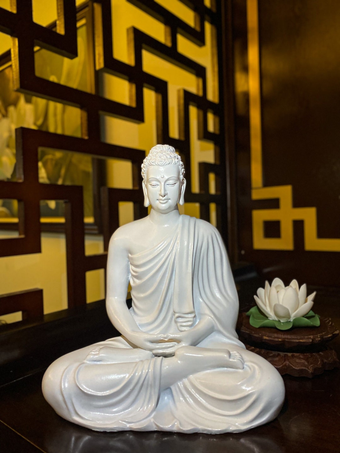 White Gautama Buddha Statue Sitting in Dhyana Mudra, Shakyamuni ...