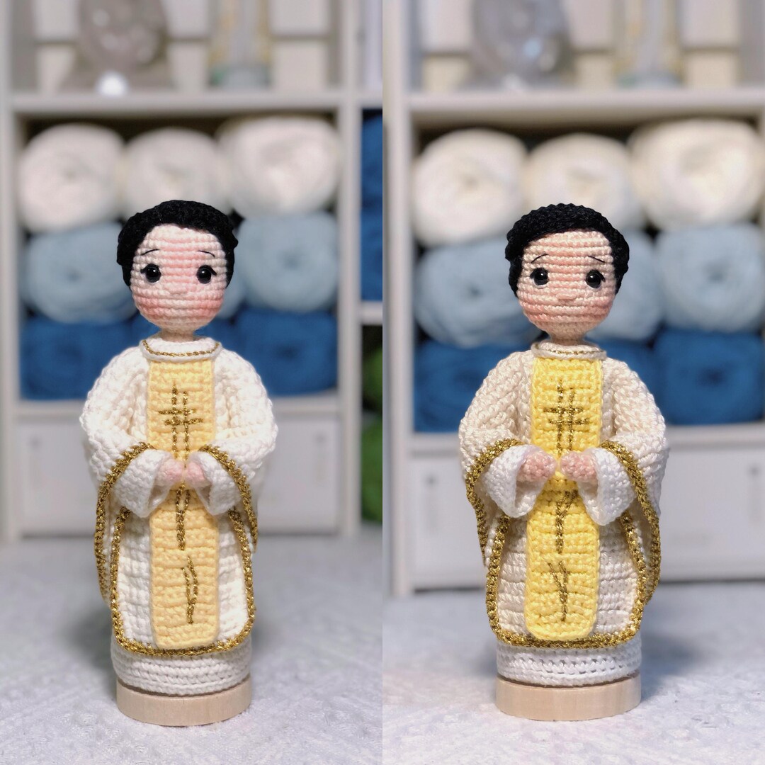 Priester Häkelpuppe in Gewänder, Katholische Geschenk Religiöses Dekor ...