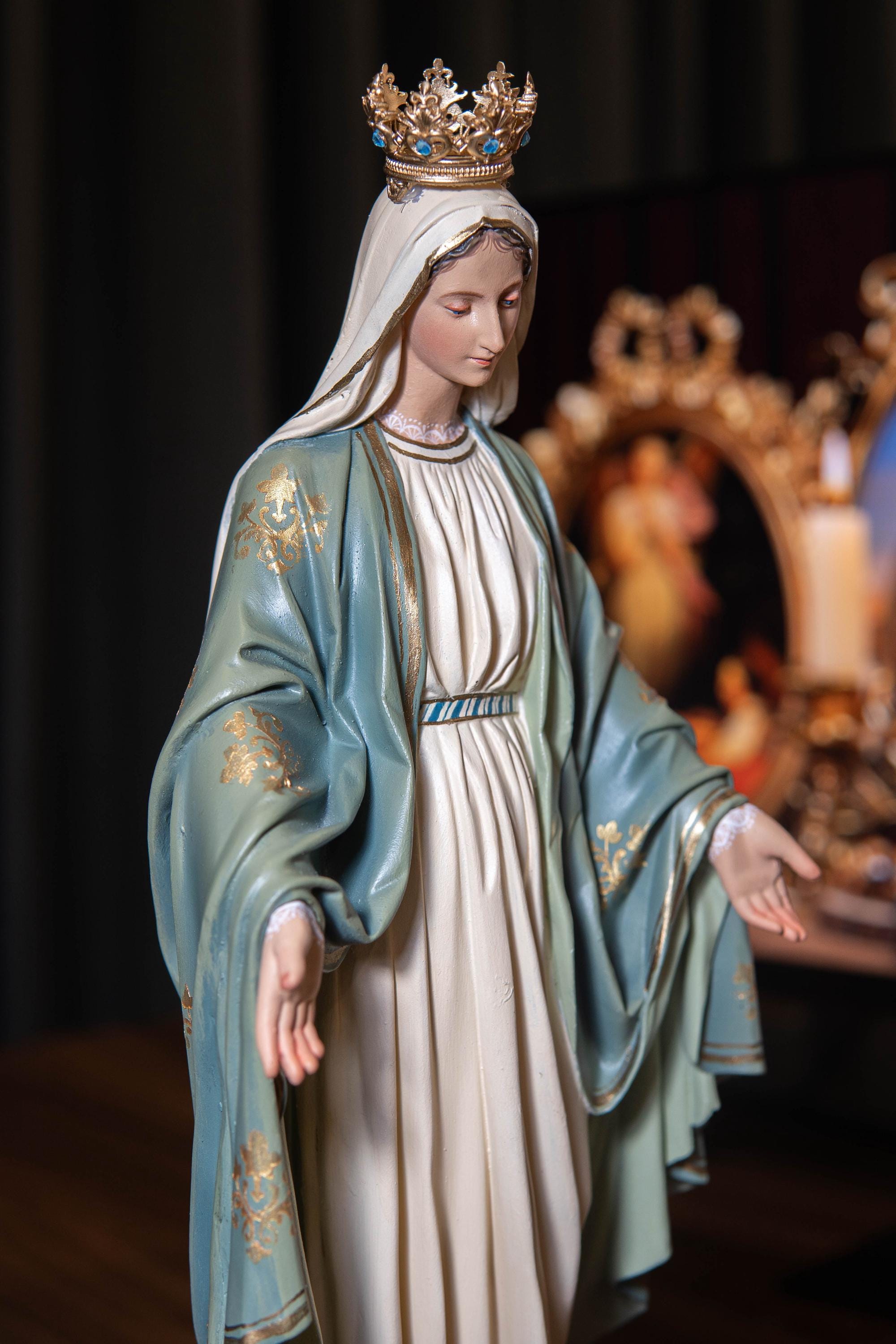 Hand-painted Our Lady of Grace Statue 11.8