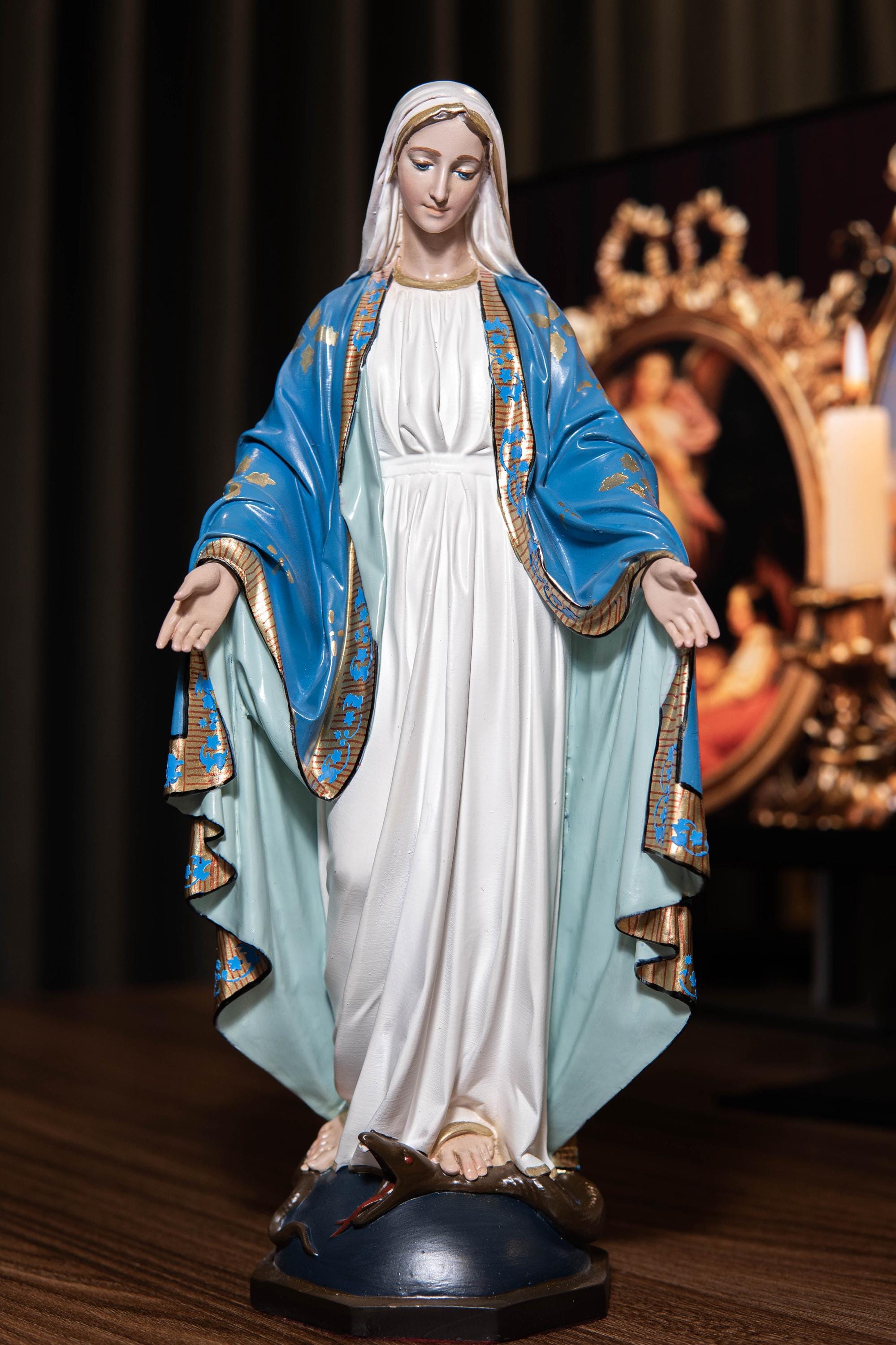 Hand-painted Our Lady of Grace Statue With Motifs 11.8