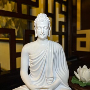 White Gautama Buddha Statue Sitting in Dhyana Mudra, Shakyamuni ...