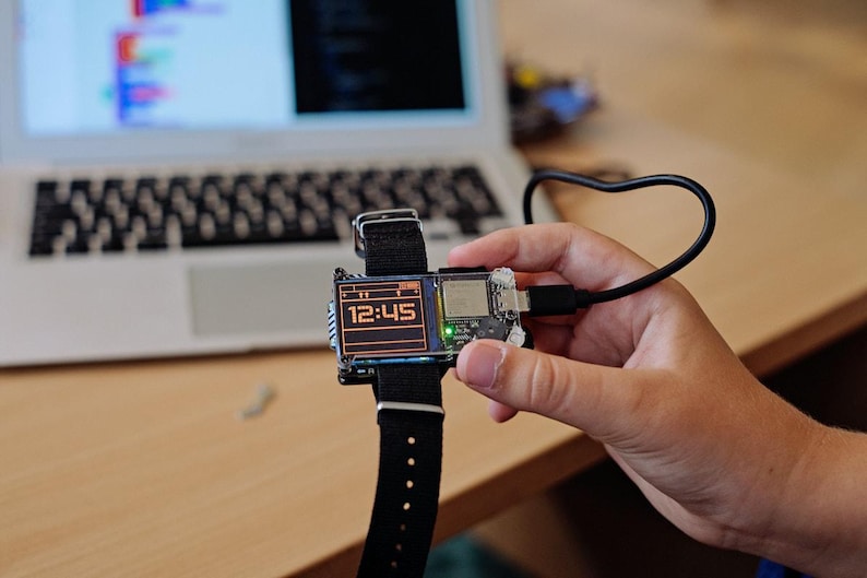 Circuitmess X NASA - DIY Artemis Smartwatch - Etsy Australia