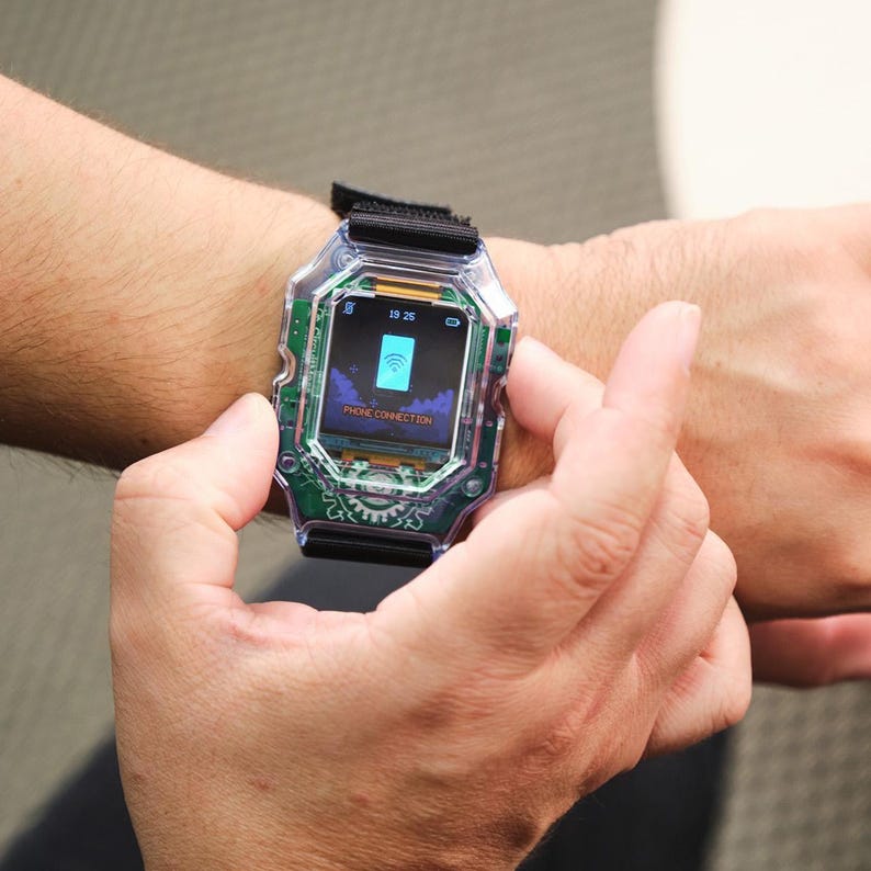 Circuitmess Clockstar 2.0 DIY Smartwatch | DIY Smartwatch Kit | Build ...
