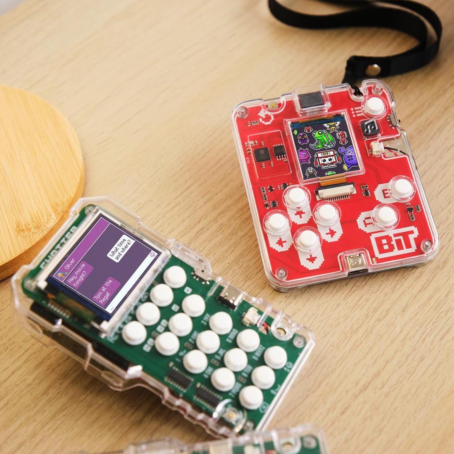 Circuitmess Retro Bundle 2.0 | Build a Game Console & 2 Walkie-talkie ...