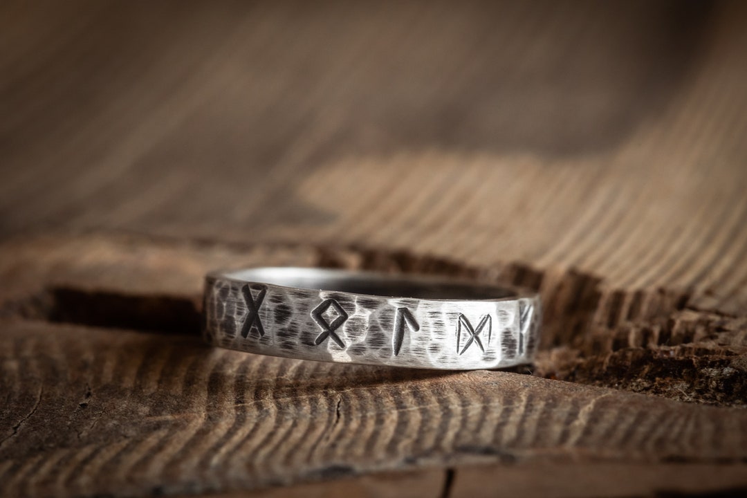 925 Silver viking ring with runes customizable with futhark - Etsy.de