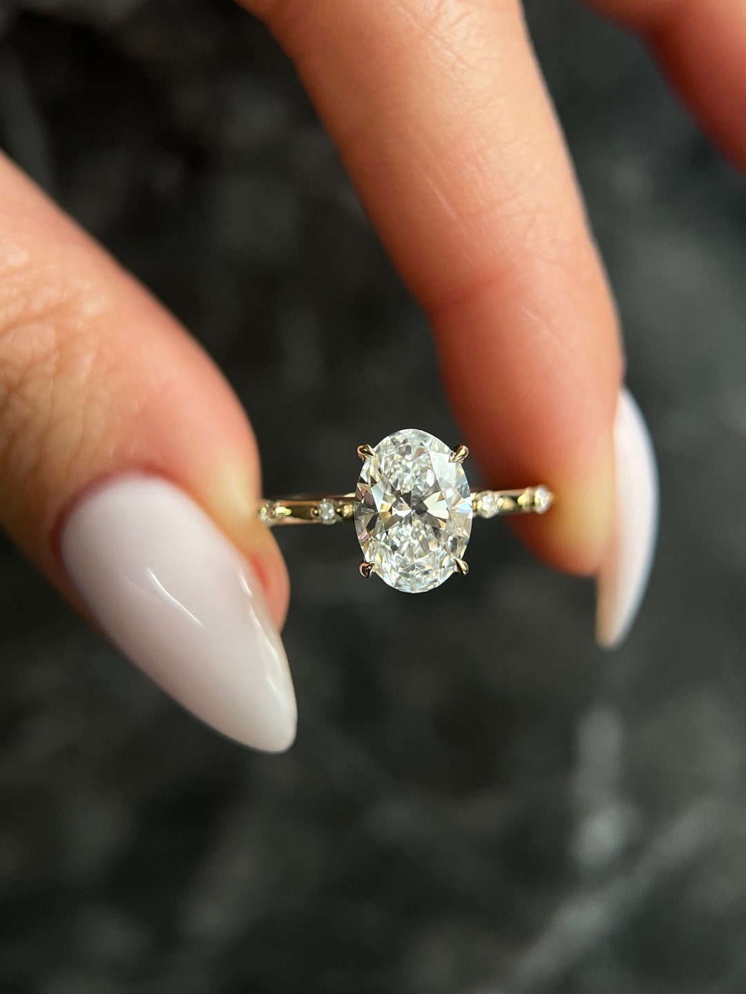 Elegant Dainty Style Band Oval Cut 2.6 Carat IGI Certified D Color VVS2 ...