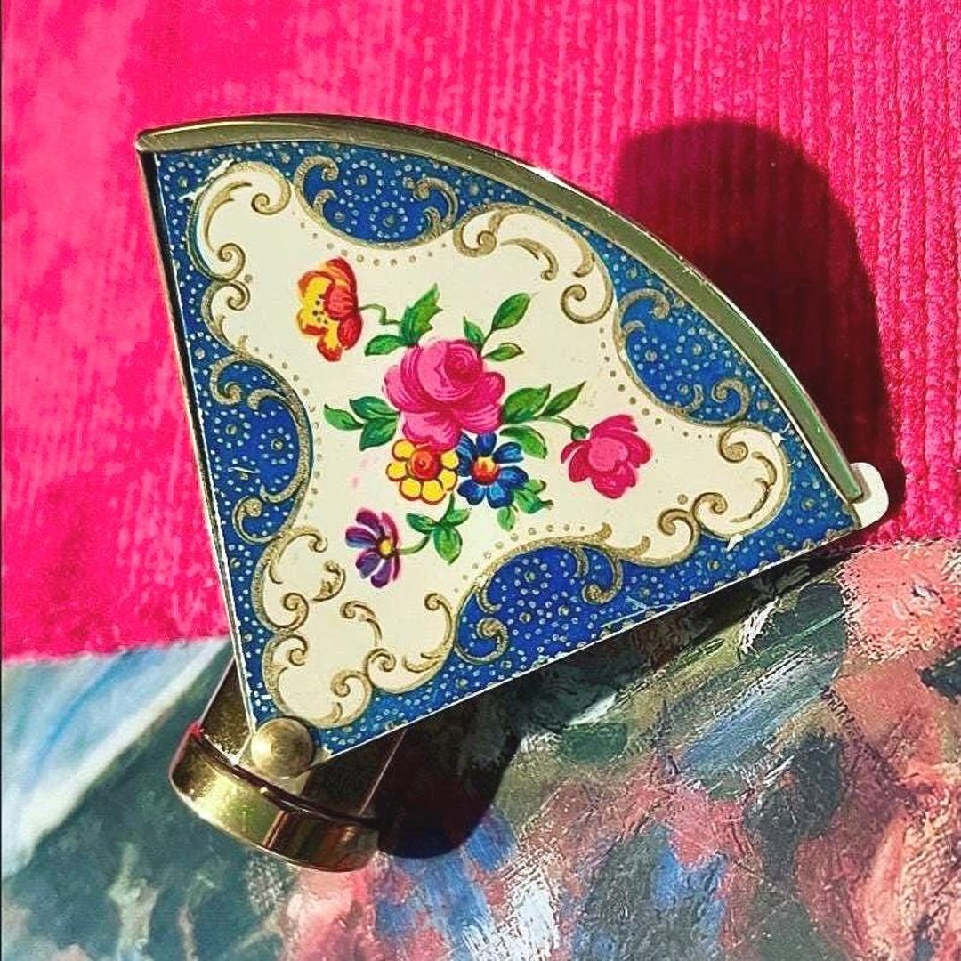 Stratton Lip-vue Eventail Fan Lipstick Holder. Colorful Flowers on Creamy White and Blue Enamel ...