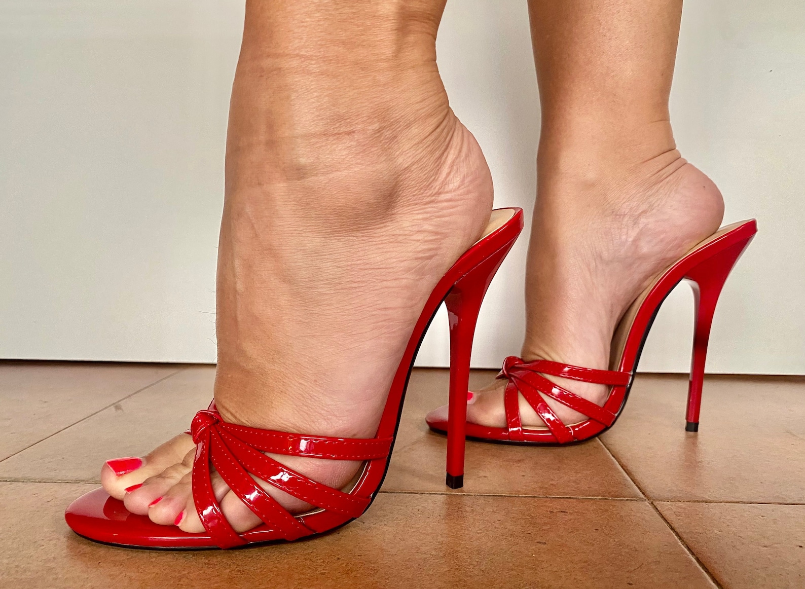 Extreme Thin Stiletto Heel 13cm Strappy High Heel Mules Round Toe Men's ...