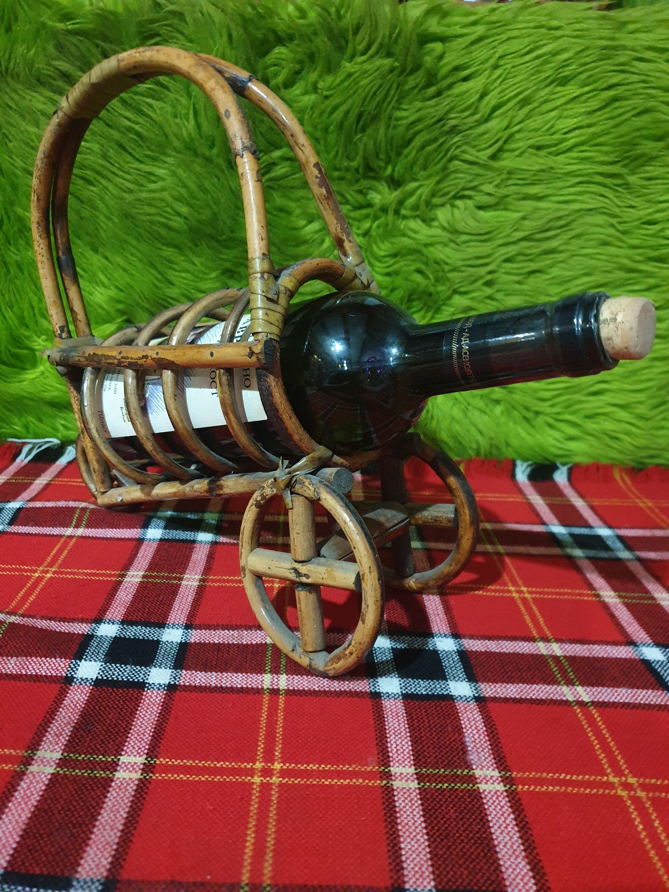 Wooden Wine Rack in the Shape of a Wheel - Etsy