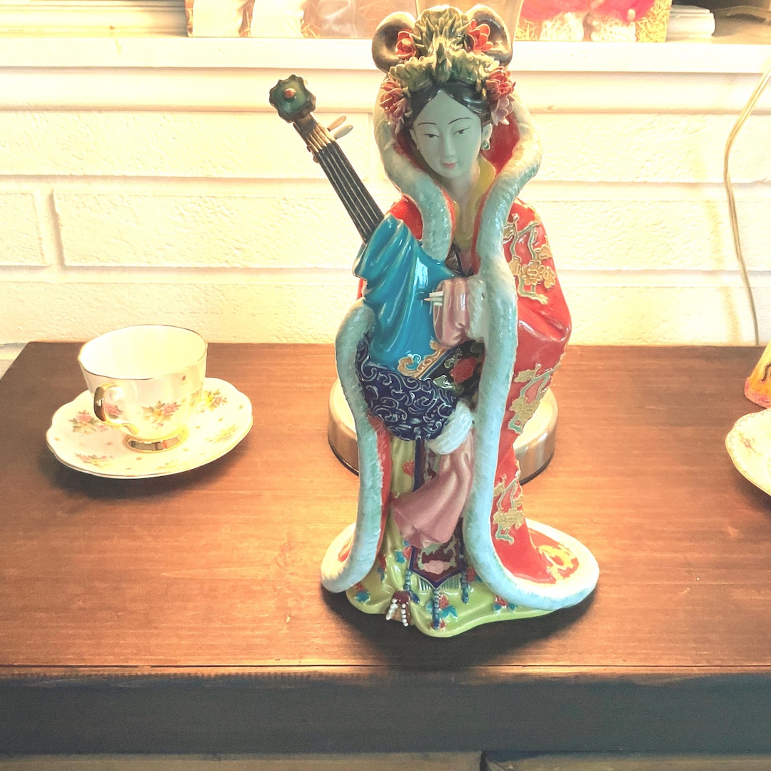 Vintage Wucai Porcelain Belle Lady Wang Zhaojun Shinan Figurine. - Etsy