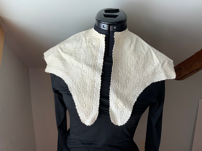 Antique Eyelet Collar - Etsy