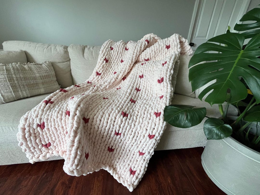 Chunky Knit Heart Blanket – Handmade Pink Throw With Dark Pink Hearts ...