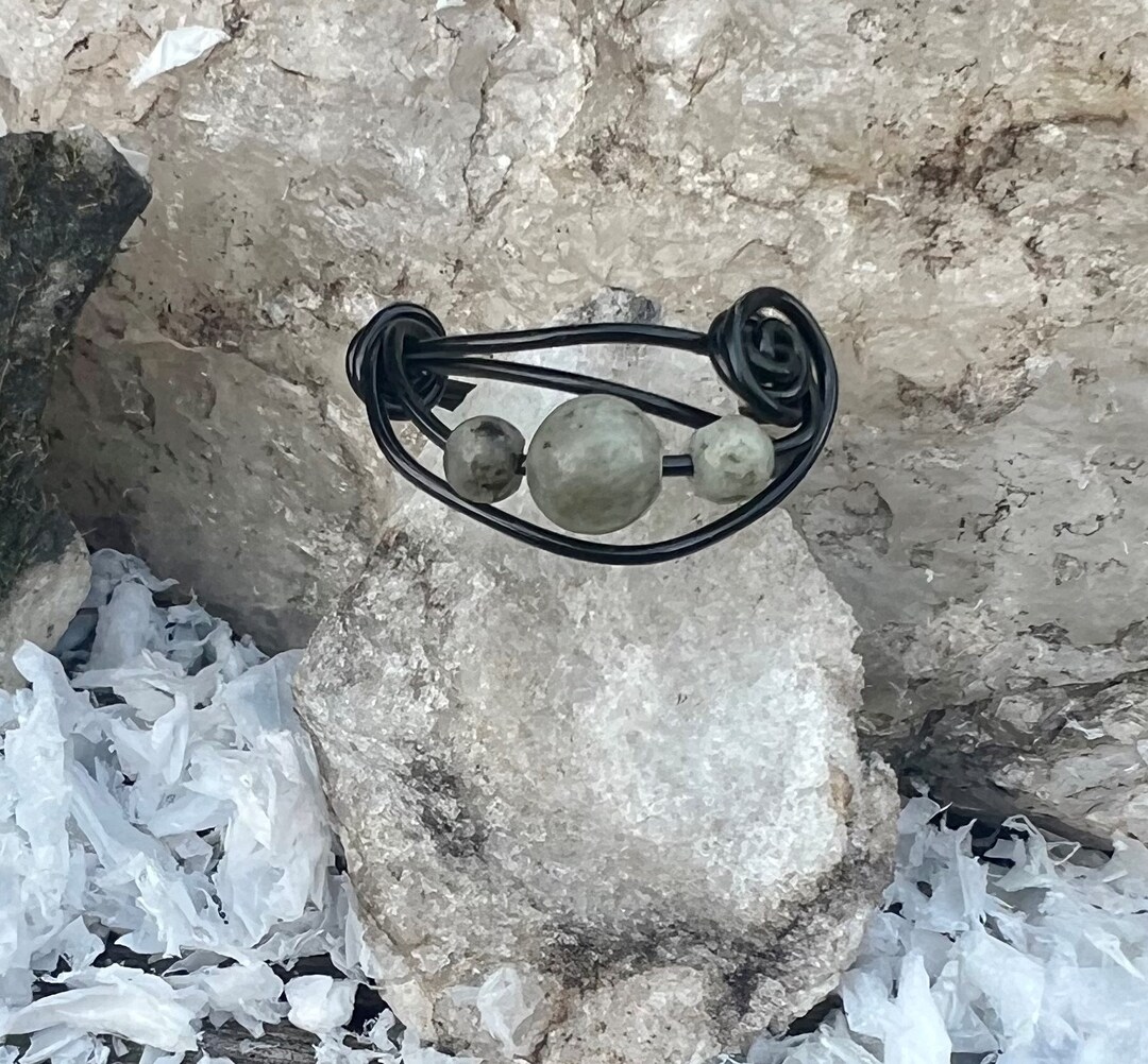 Black Fidget Labradorite Fidget Ring, Size 7, Wire Wrapped, Hand ...