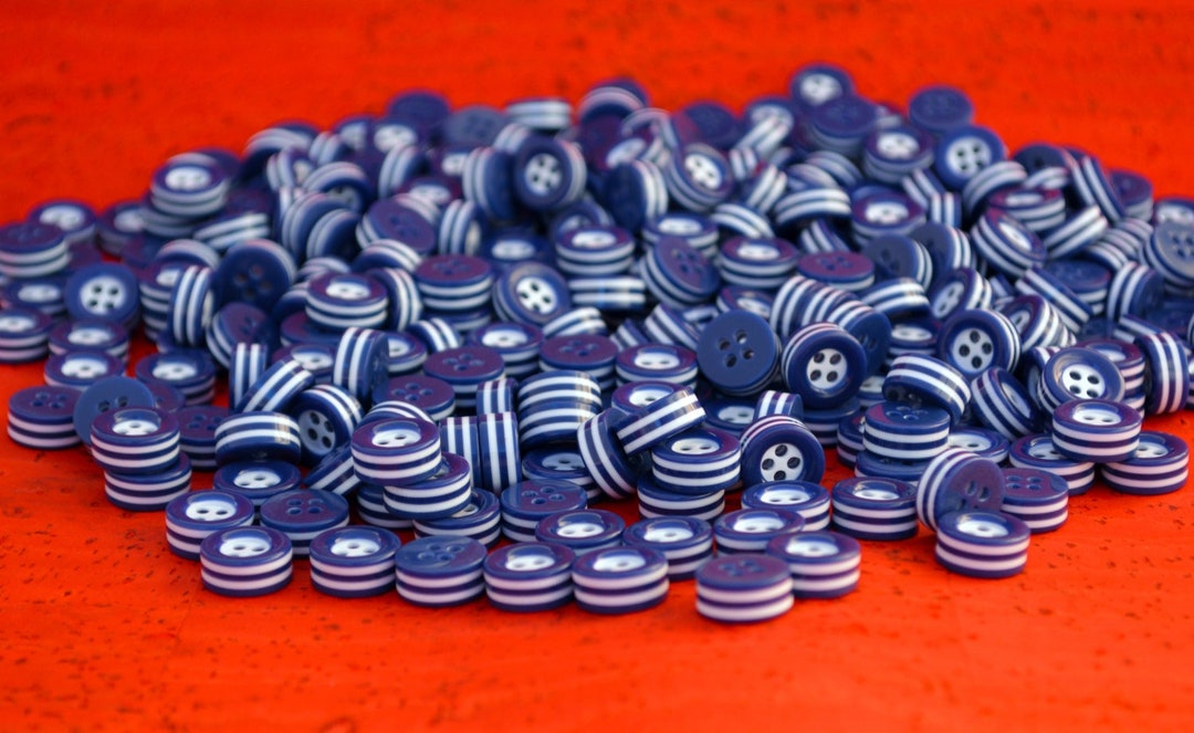 20 White and Blue STRIPED BUTTONS - 5mm Thick! - Choose From Sizes 18L ...